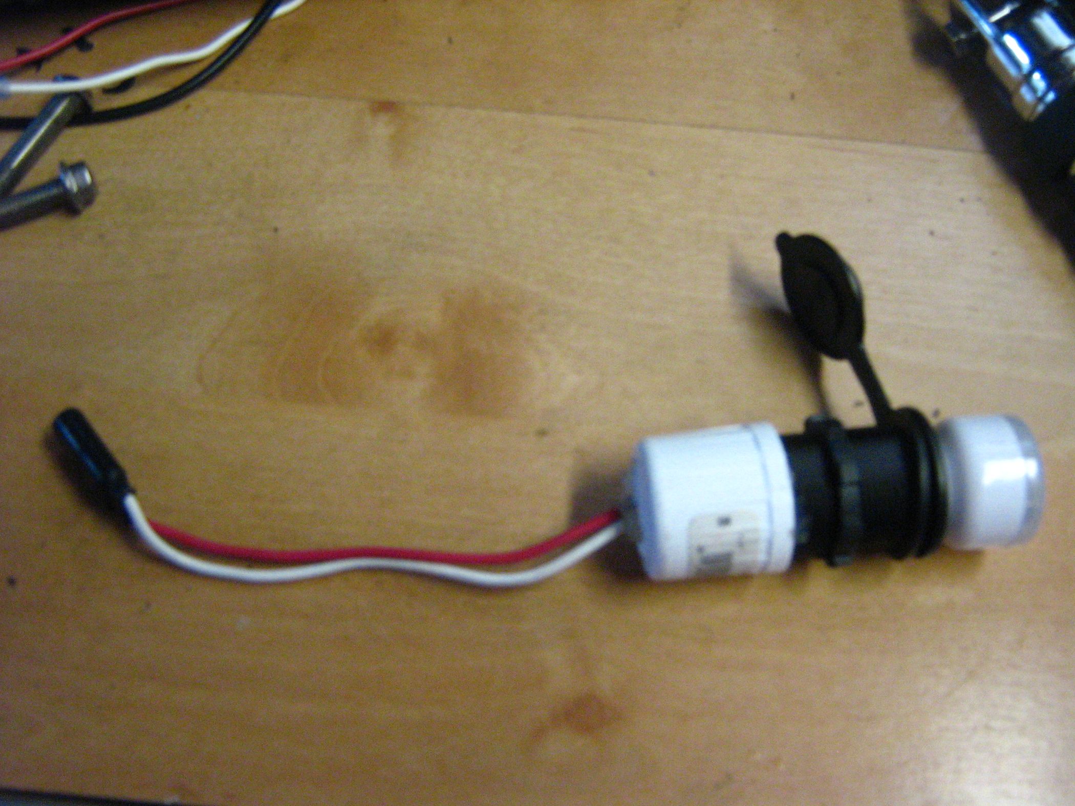 Motorcycle Usb and Lighter Port / Accessory Charger : 3 Steps ...