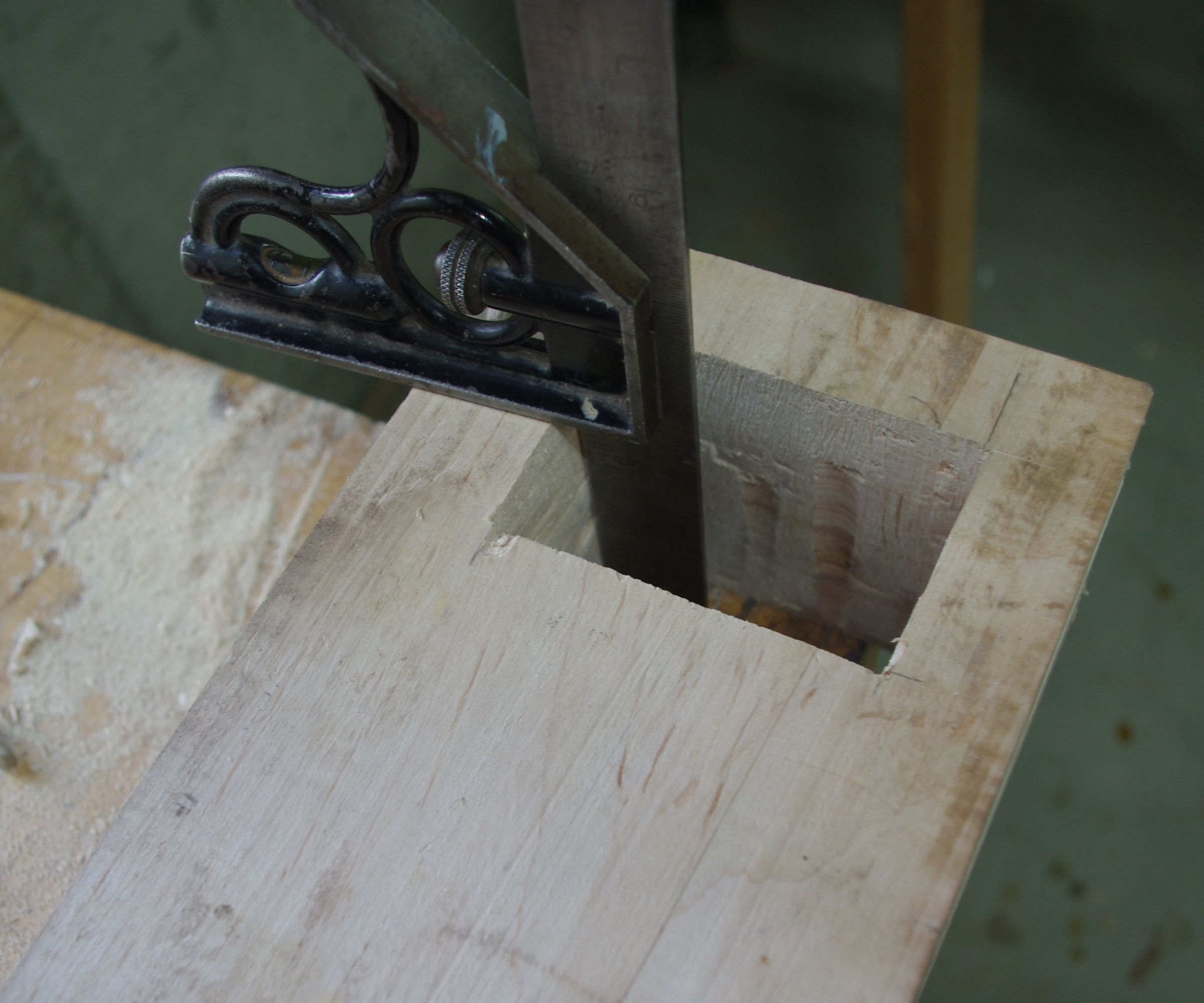 Add Front and Tail Vises to a Maple Work Table : 15 Steps (with ...