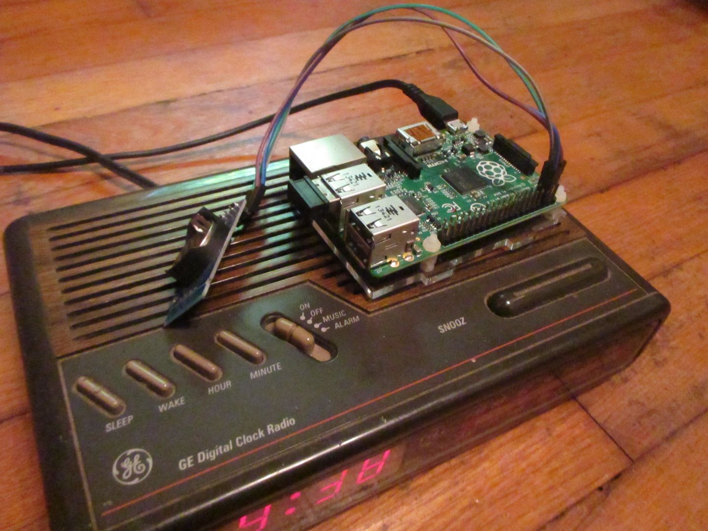 Custom Alarm-Clock/Music Over Radio : 8 Steps - Instructables