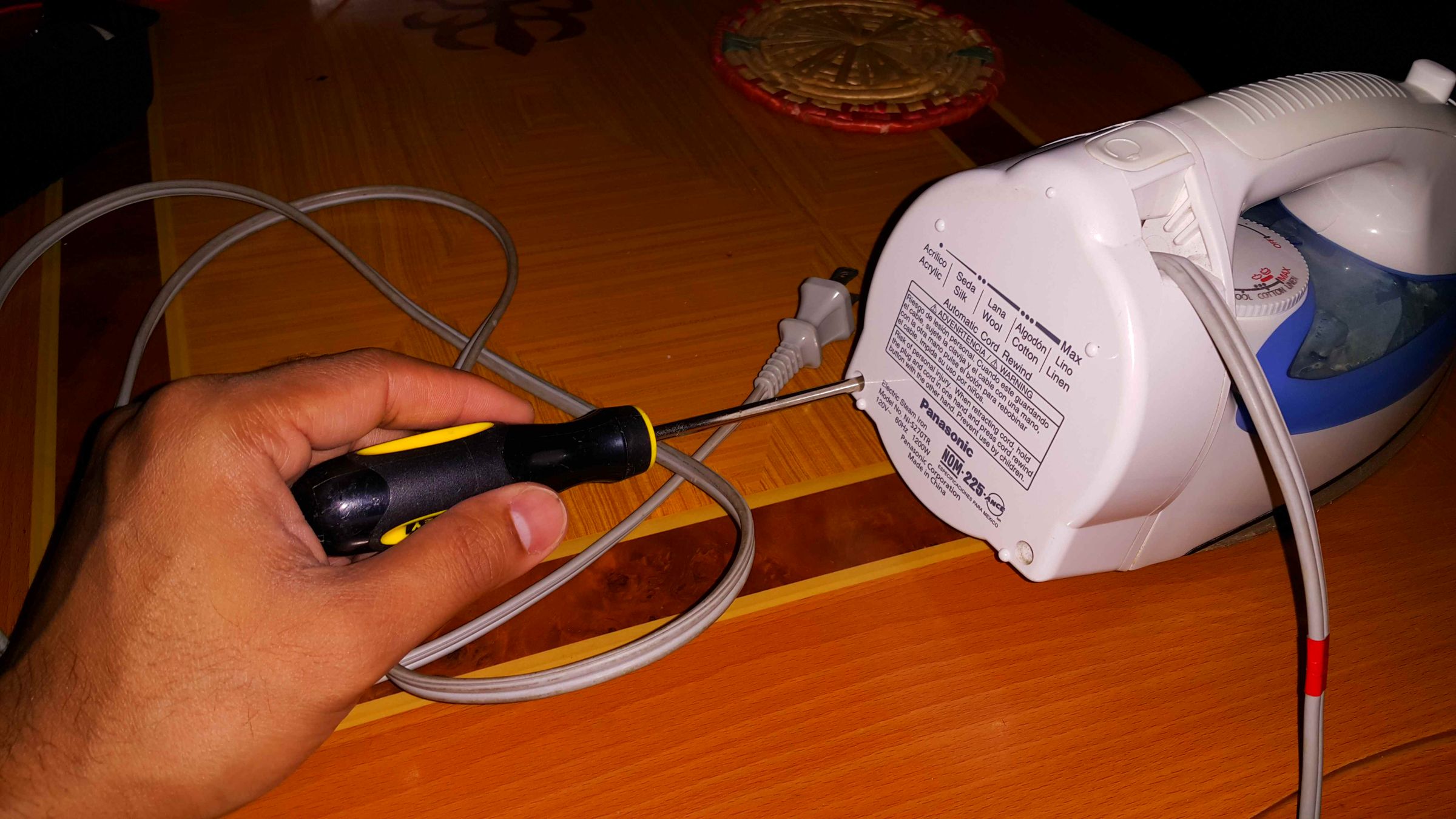 Repairing a Defective Clothes Iron. : 4 Steps - Instructables