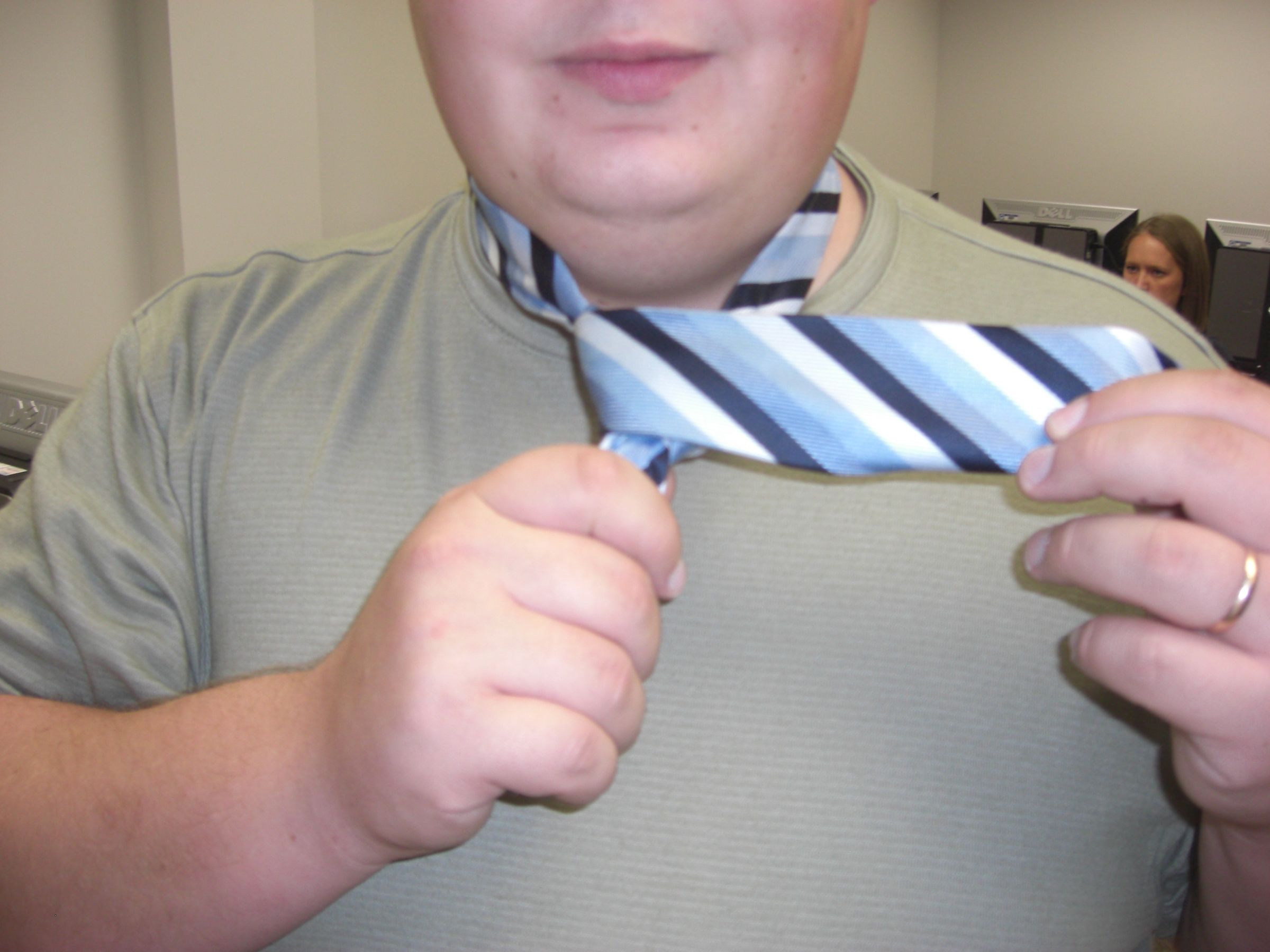 How to Tie a Double Windsor Knott (a Necktie) : 8 Steps - Instructables