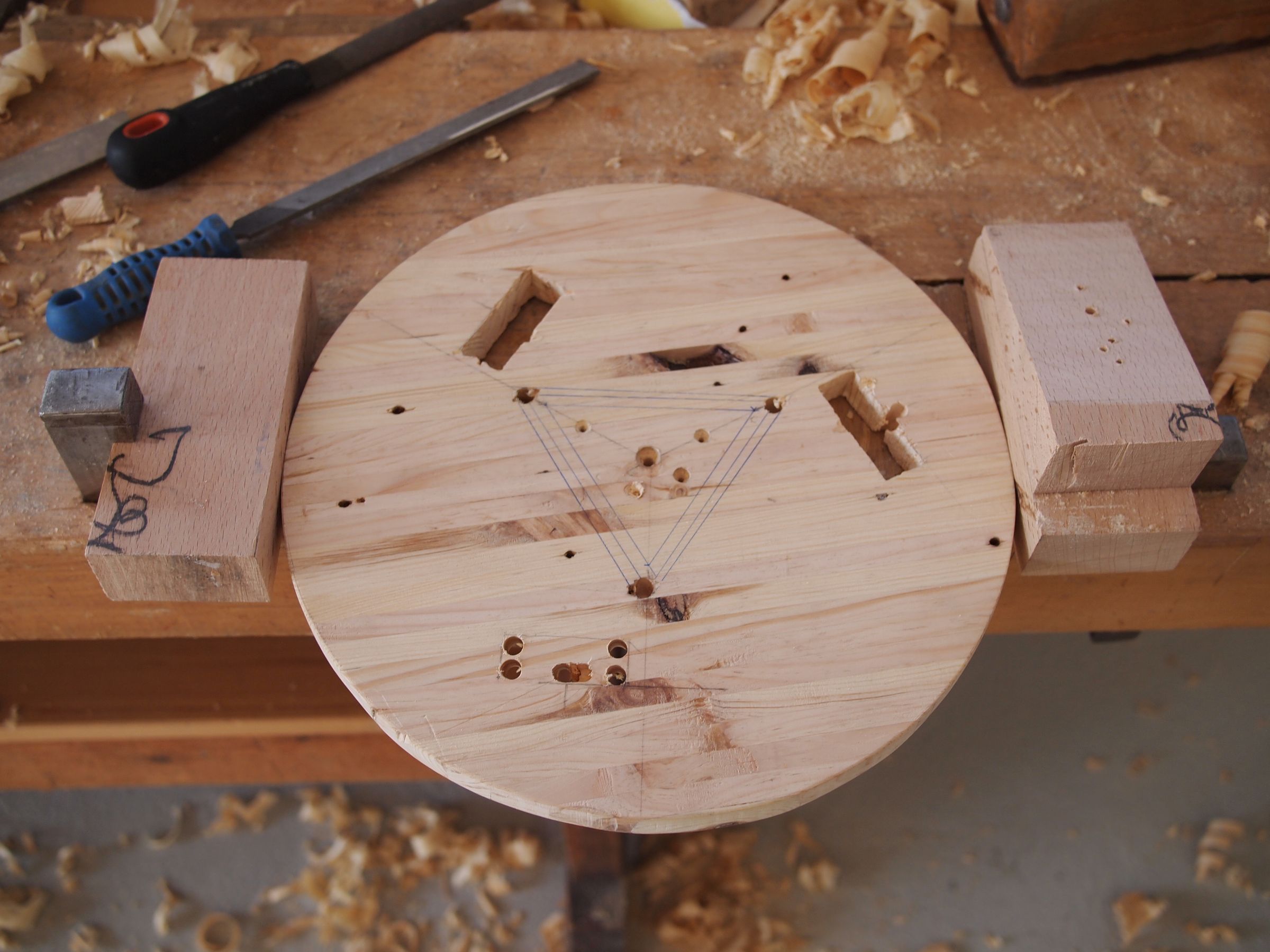 Shipping Pallet Stool (with Pictures) - Instructables