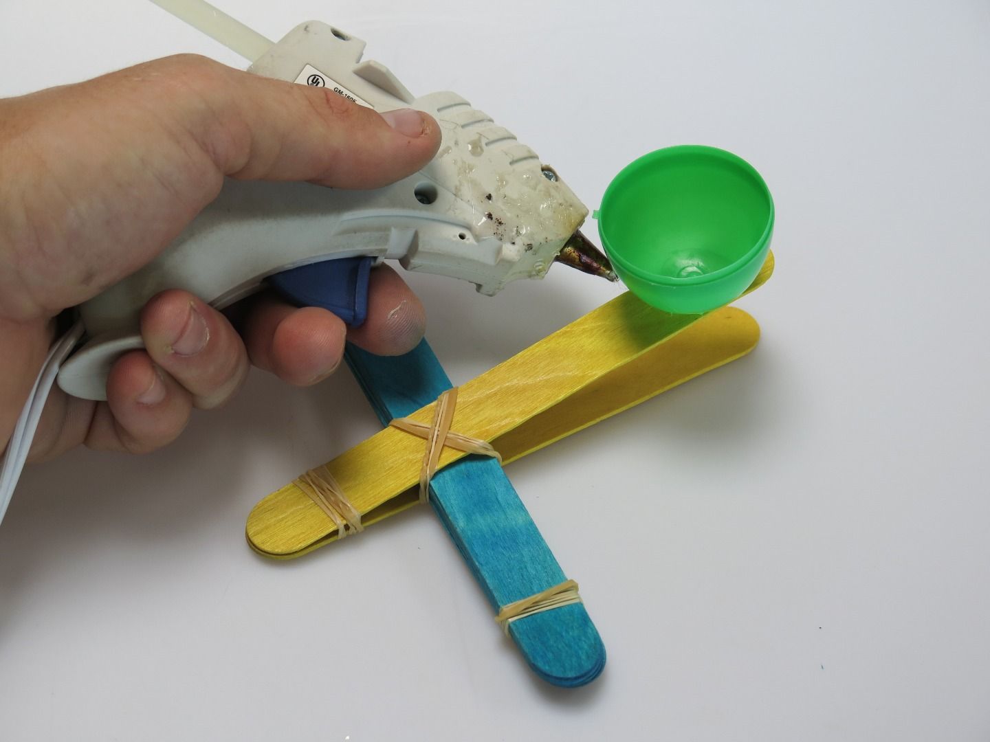 Craft Stick Catapult! : 4 Steps (with Pictures) - Instructables