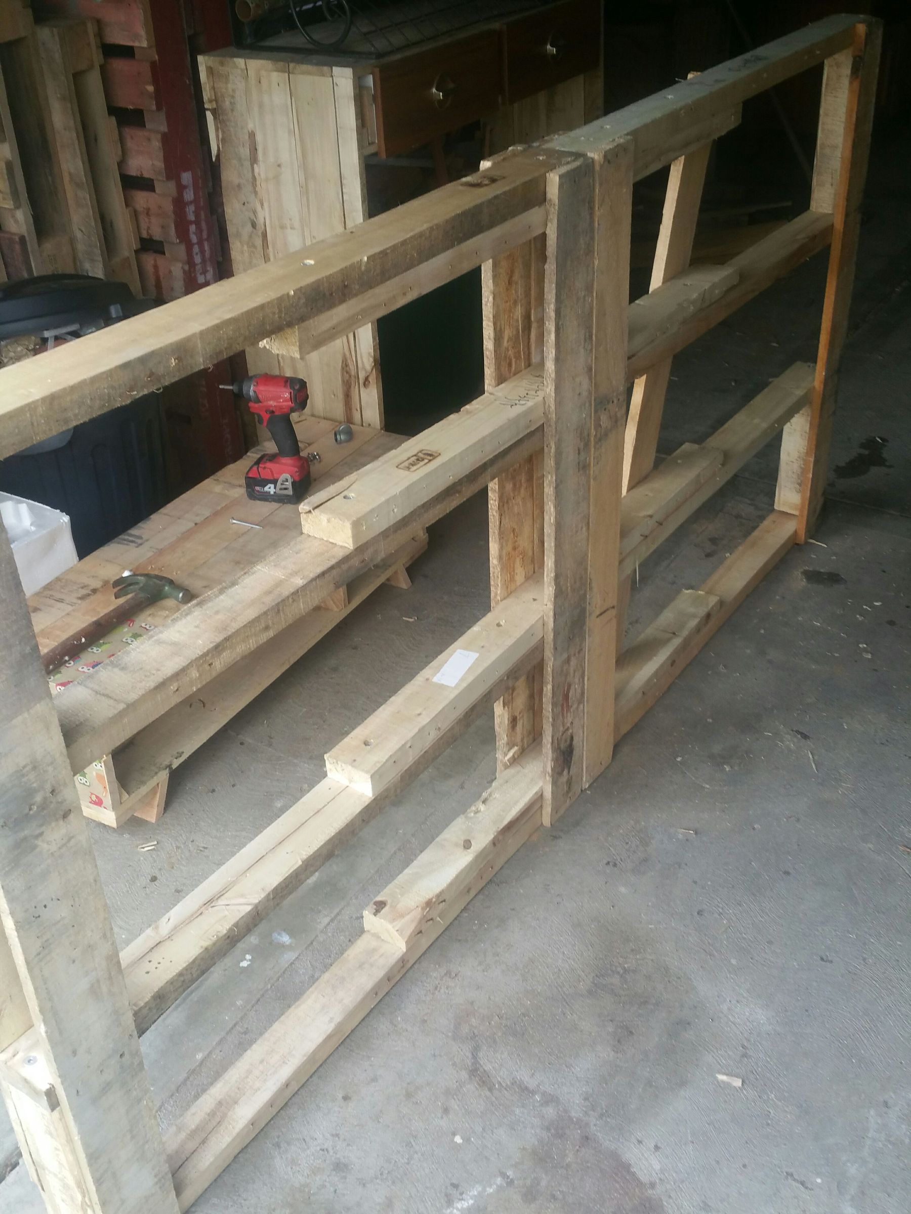 Pallet Dining Table : 7 Steps (with Pictures) - Instructables