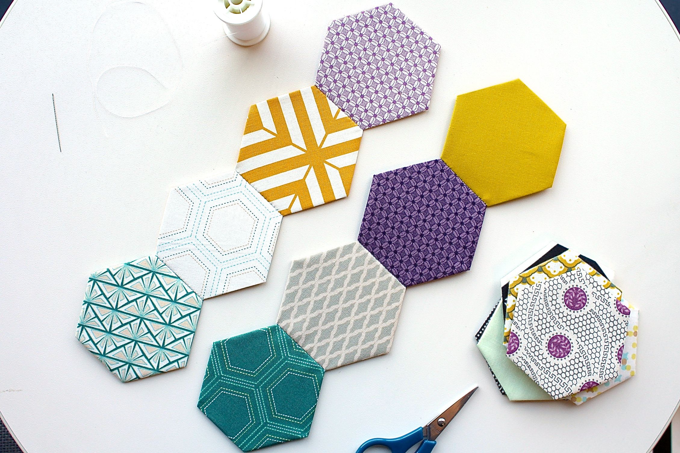 Hexagon Piecing Tutorial : 7 Steps (with Pictures) - Instructables
