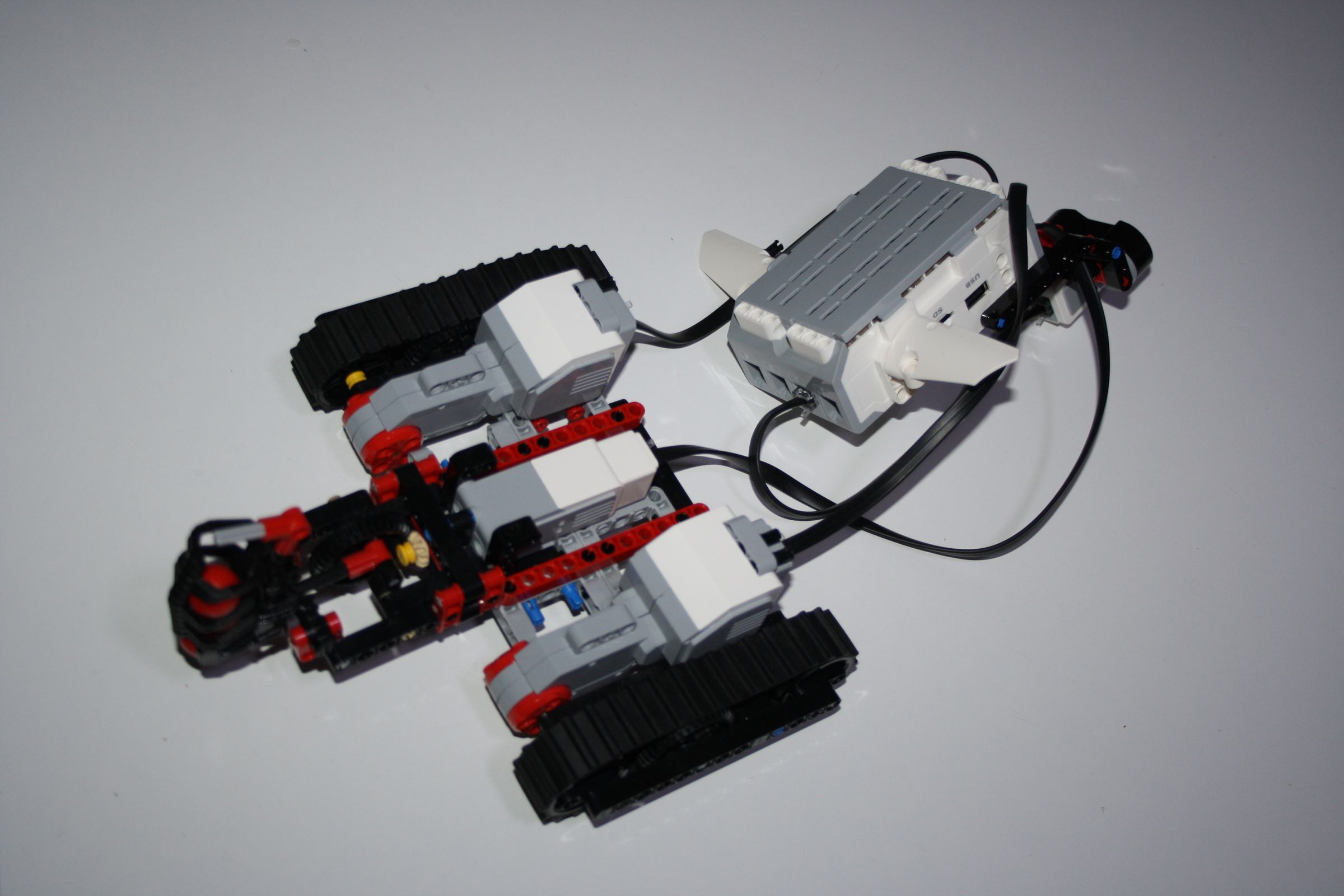 Lego Ev3 Build for Learning Programing and Robotics : 9 Steps - Instructables