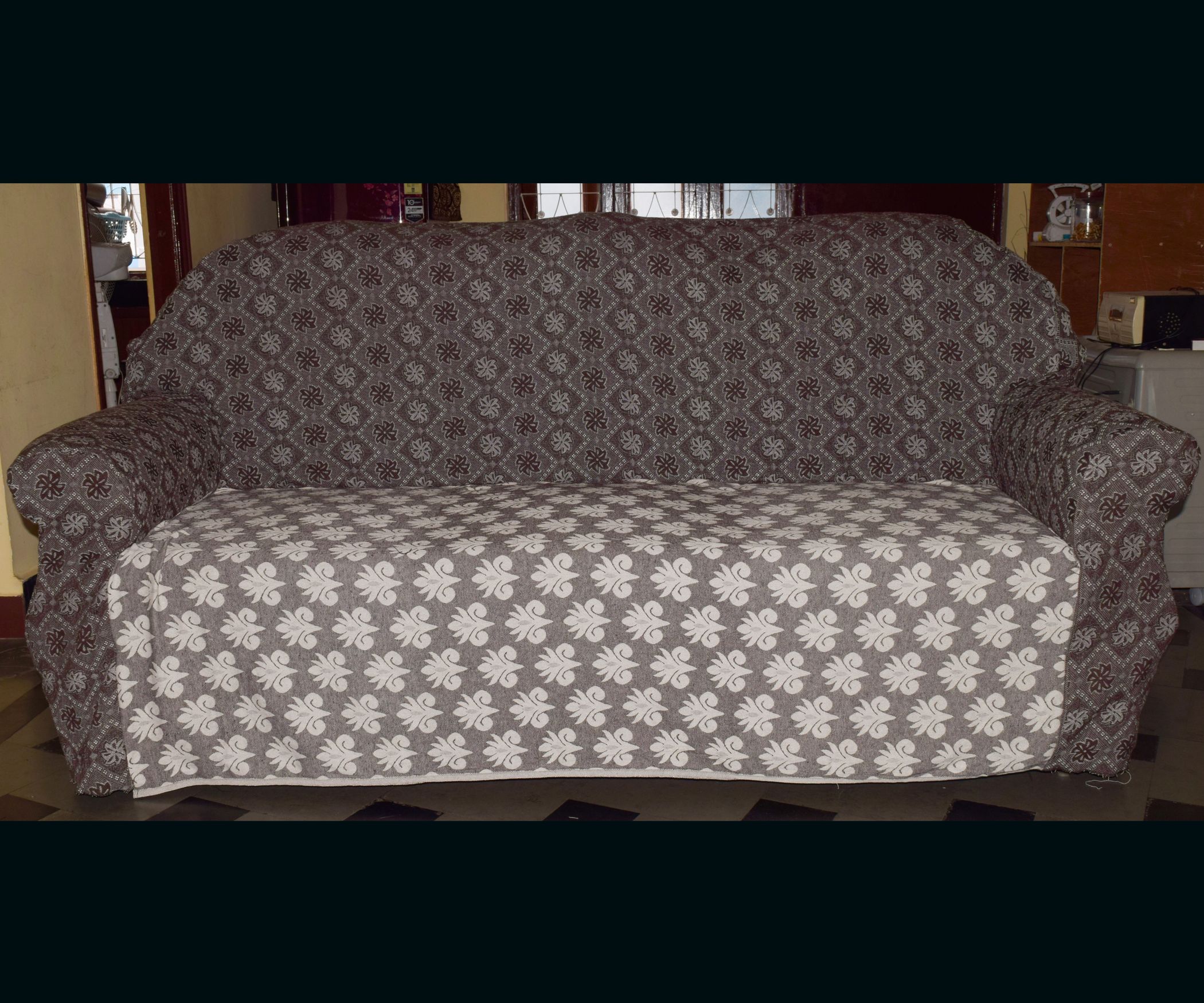DIY Cheap Custom Sofa Slipcover : 5 Steps (with Pictures) - Instructables