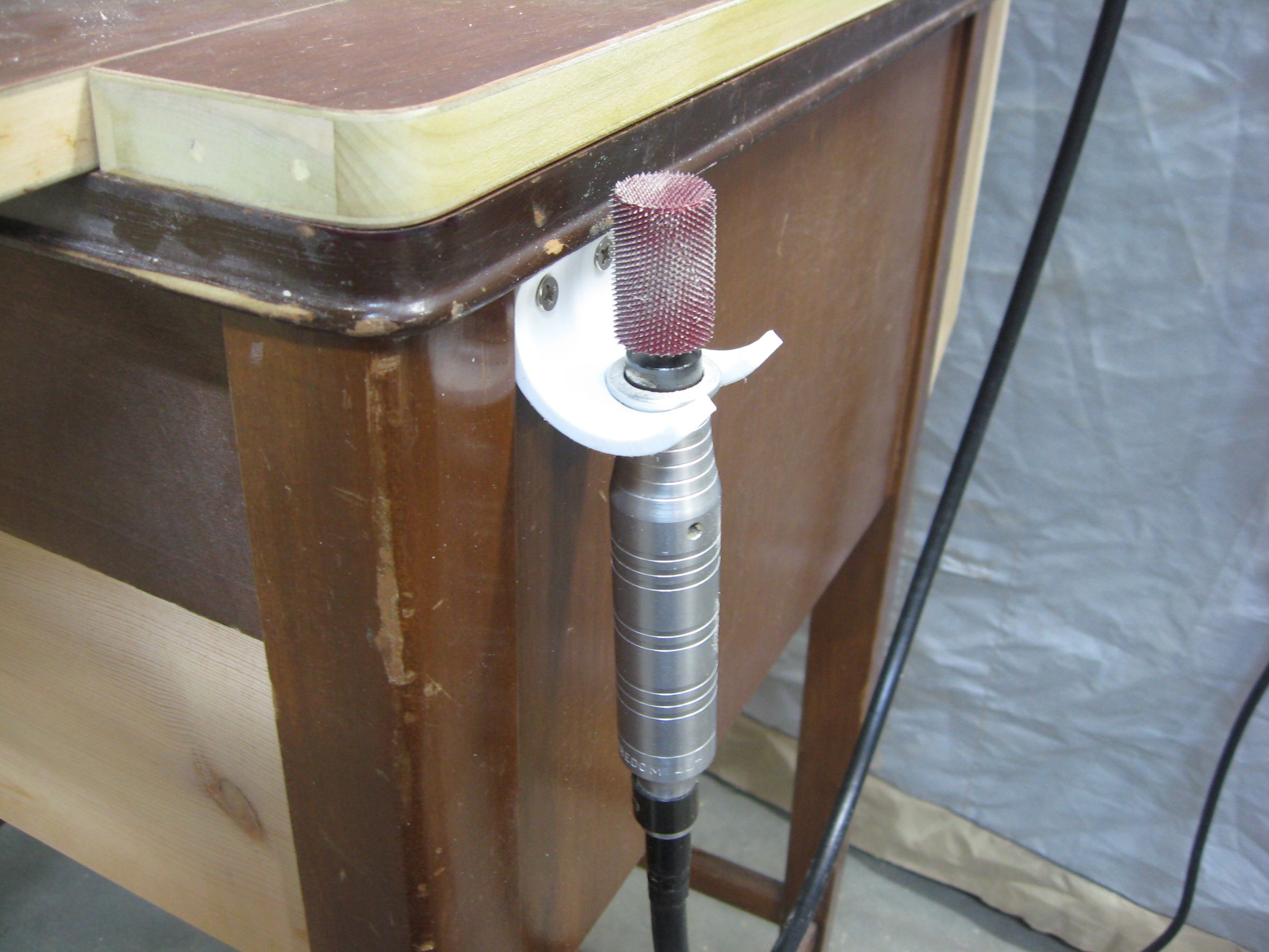 Wood Carving Station From Old Sewing Table : 14 Steps (with Pictures ...