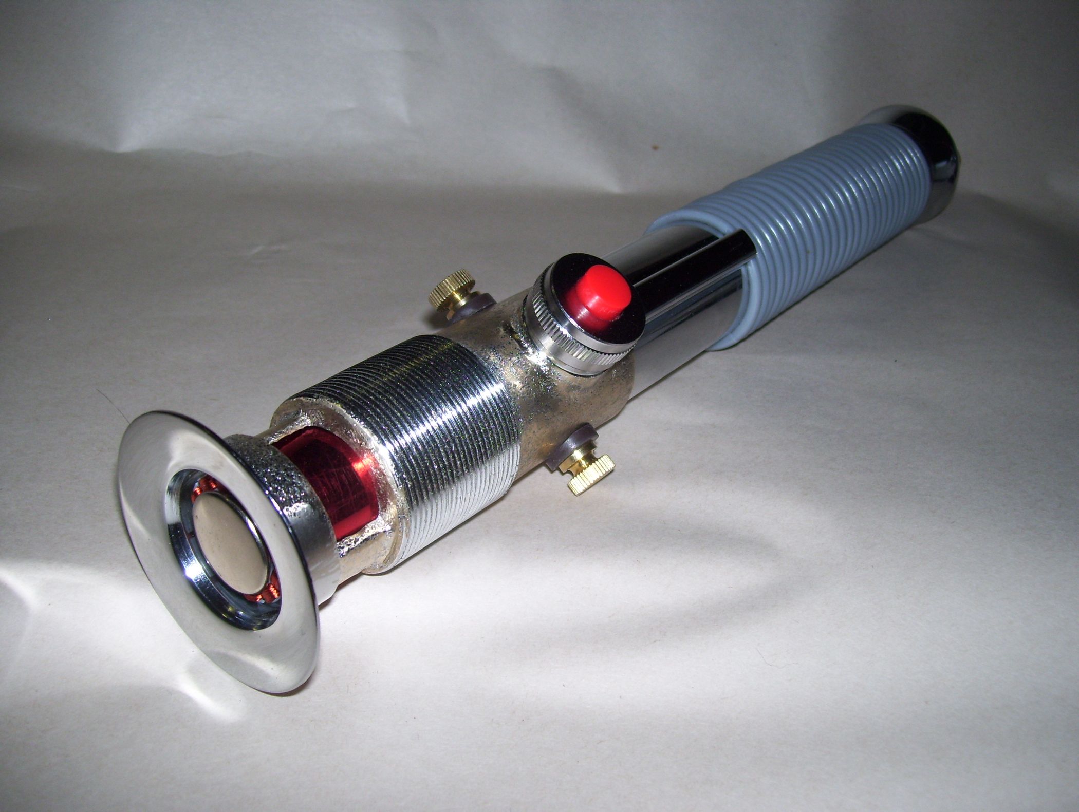 First Lightsaber Build (from Stuff Laying Around) UPDATED : 6 Steps ...