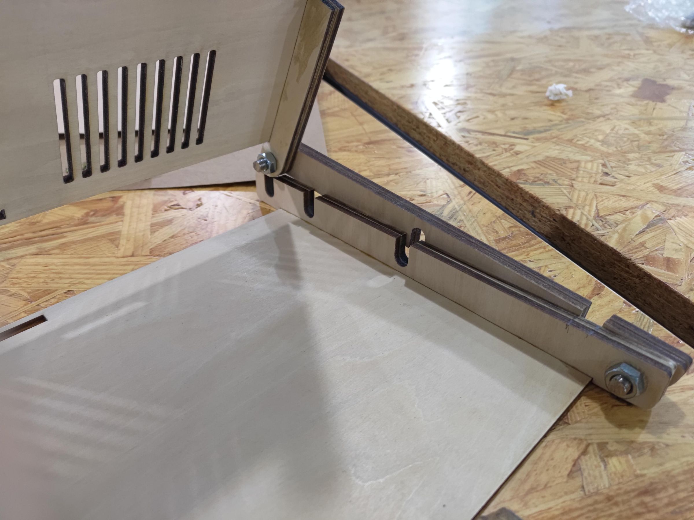 Final Project - Laptop Stand : 5 Steps (with Pictures) - Instructables
