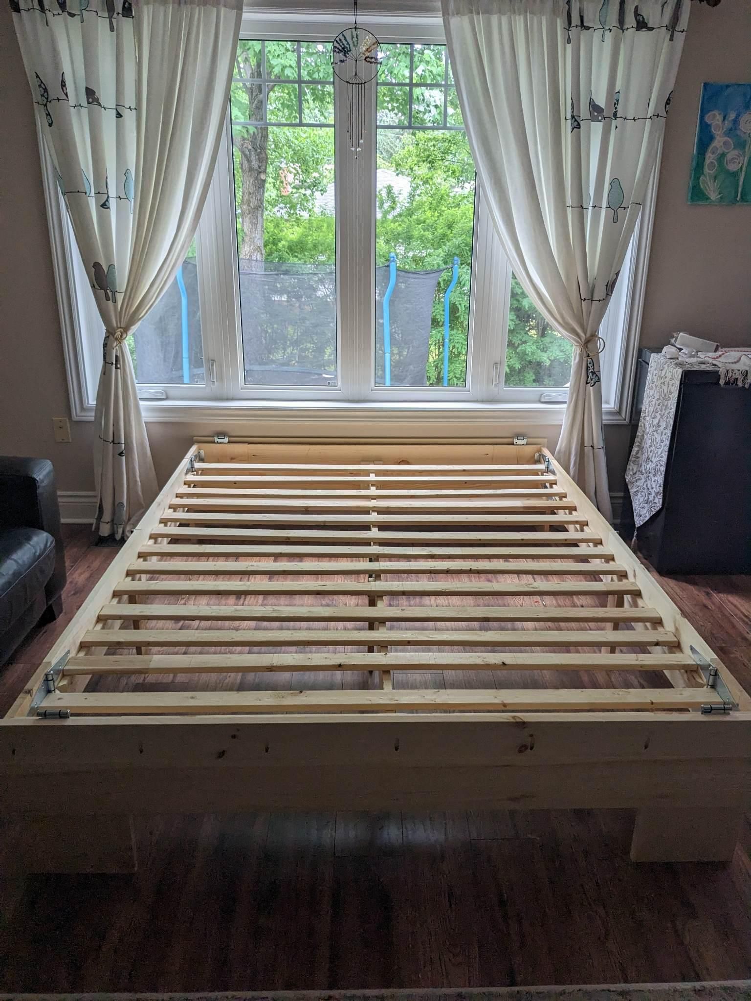 Fold Up Bed in a Box - Spare Bed : 6 Steps (with Pictures) - Instructables