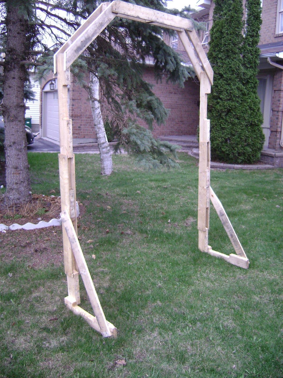 Pallet Wood Arch : 3 Steps (with Pictures) - Instructables