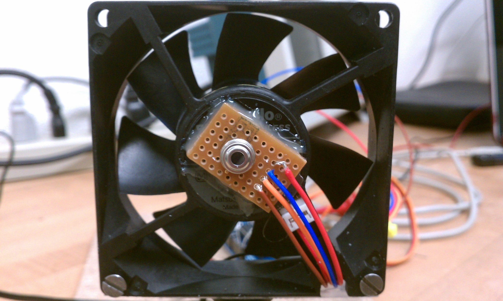 Heat-Seeking Desk Fan (using Arduino) : 7 Steps (with Pictures ...