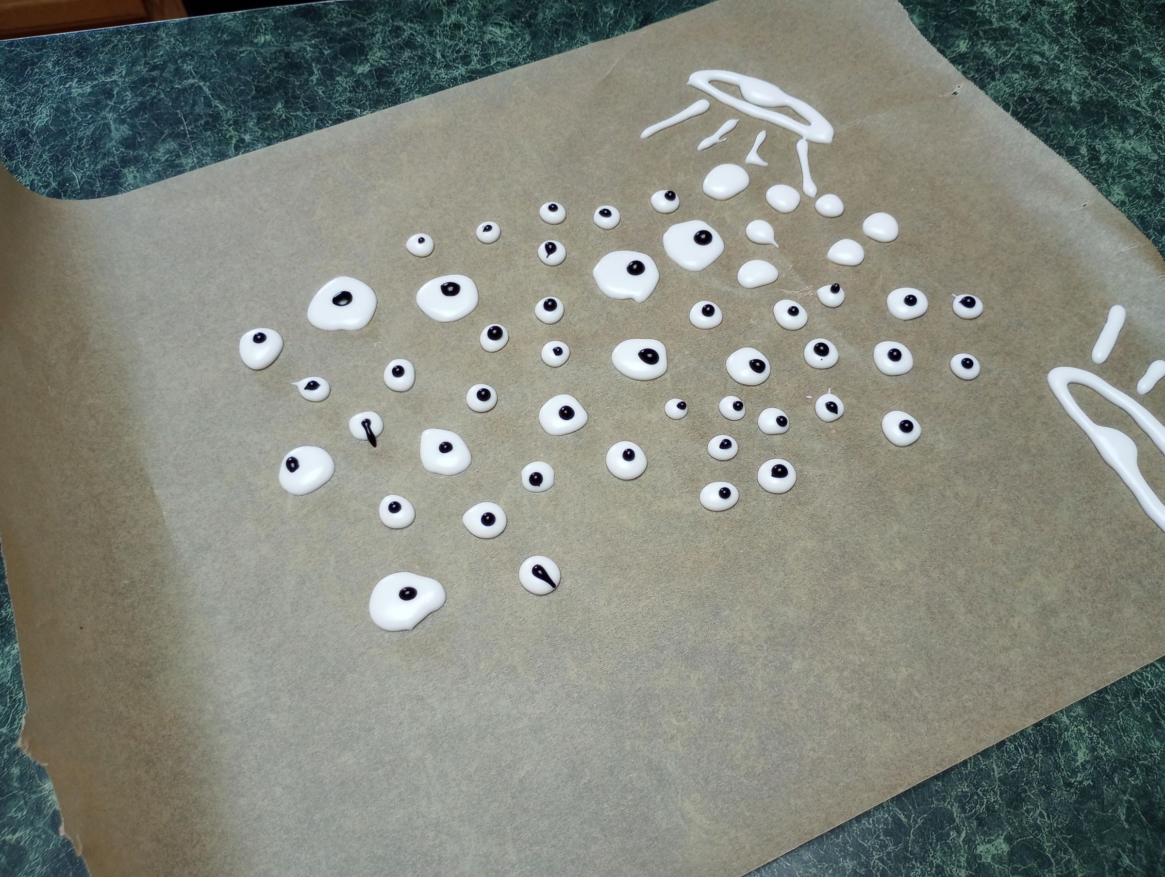 Easy Eyeball Doughnuts : 6 Steps (with Pictures) - Instructables