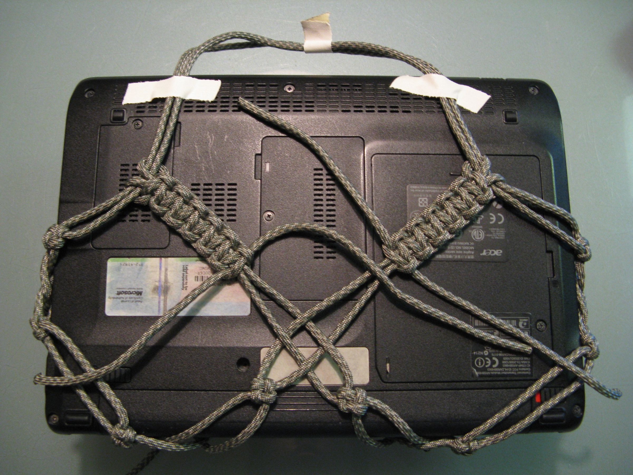 Paracord Laptop Harness : 13 Steps (with Pictures) - Instructables