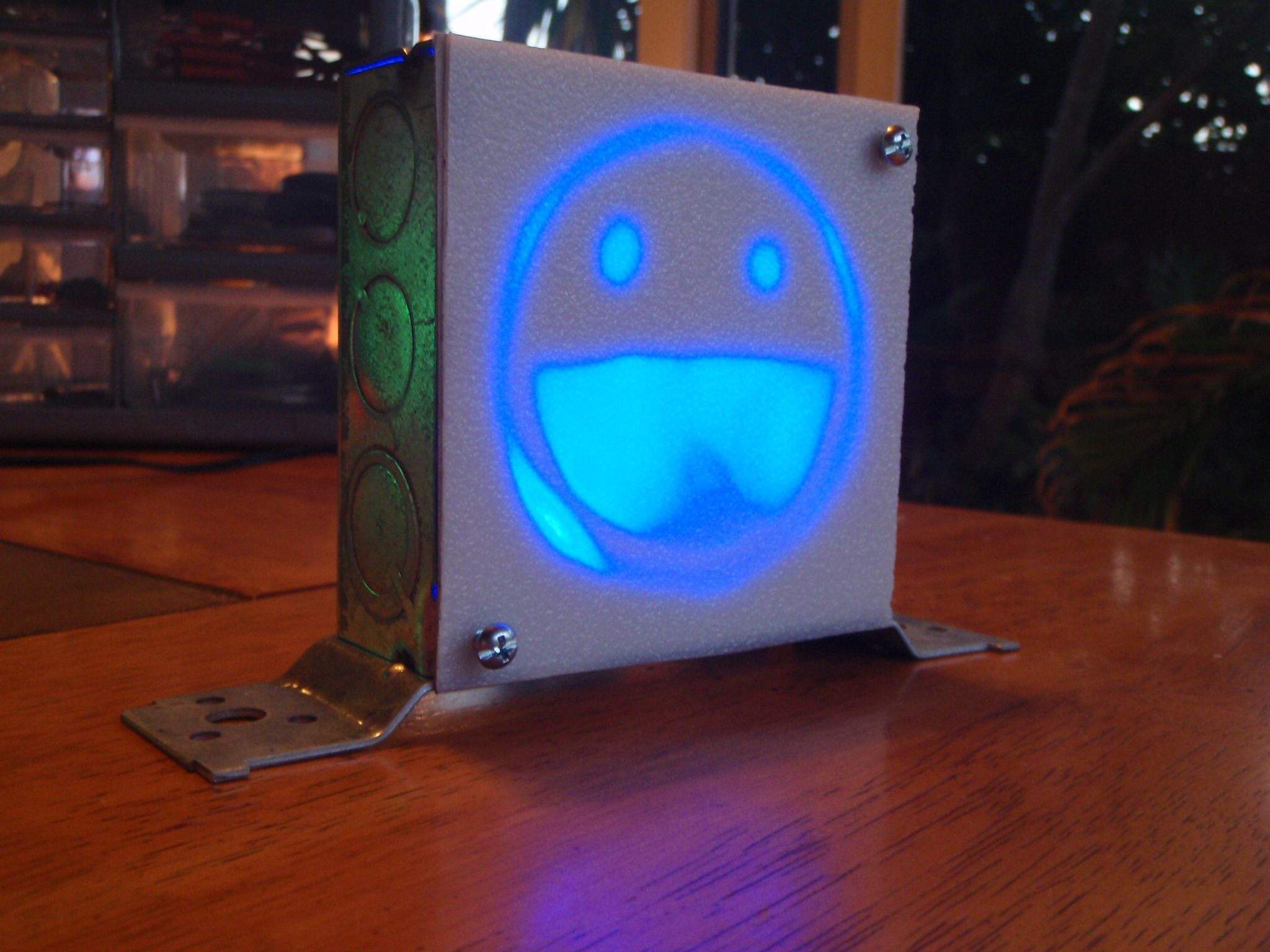 LED Tilt Light Box : 5 Steps (with Pictures) - Instructables