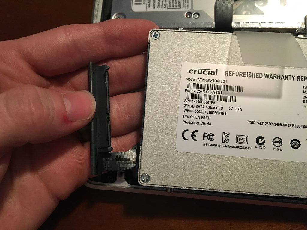 How to Replace HDD/SSD SATA Cable in MacBook Pro : 18 Steps (with ...
