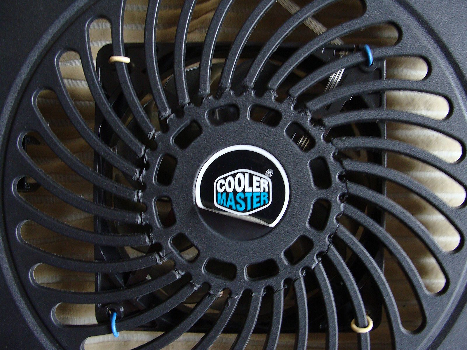 Upgrade Your Laptop Cooling Pad : 8 Steps (with Pictures) - Instructables