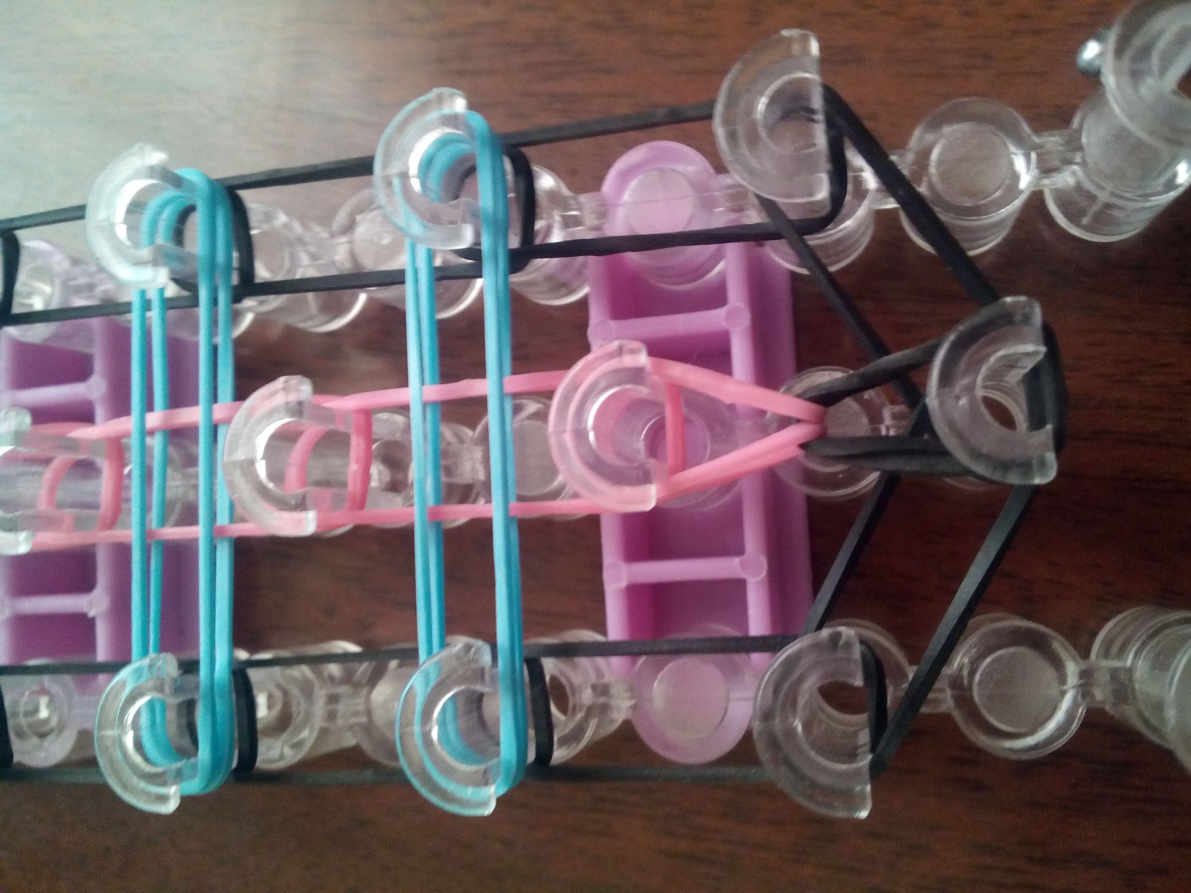 Loom Band Ladder Bracelet : 9 Steps - Instructables