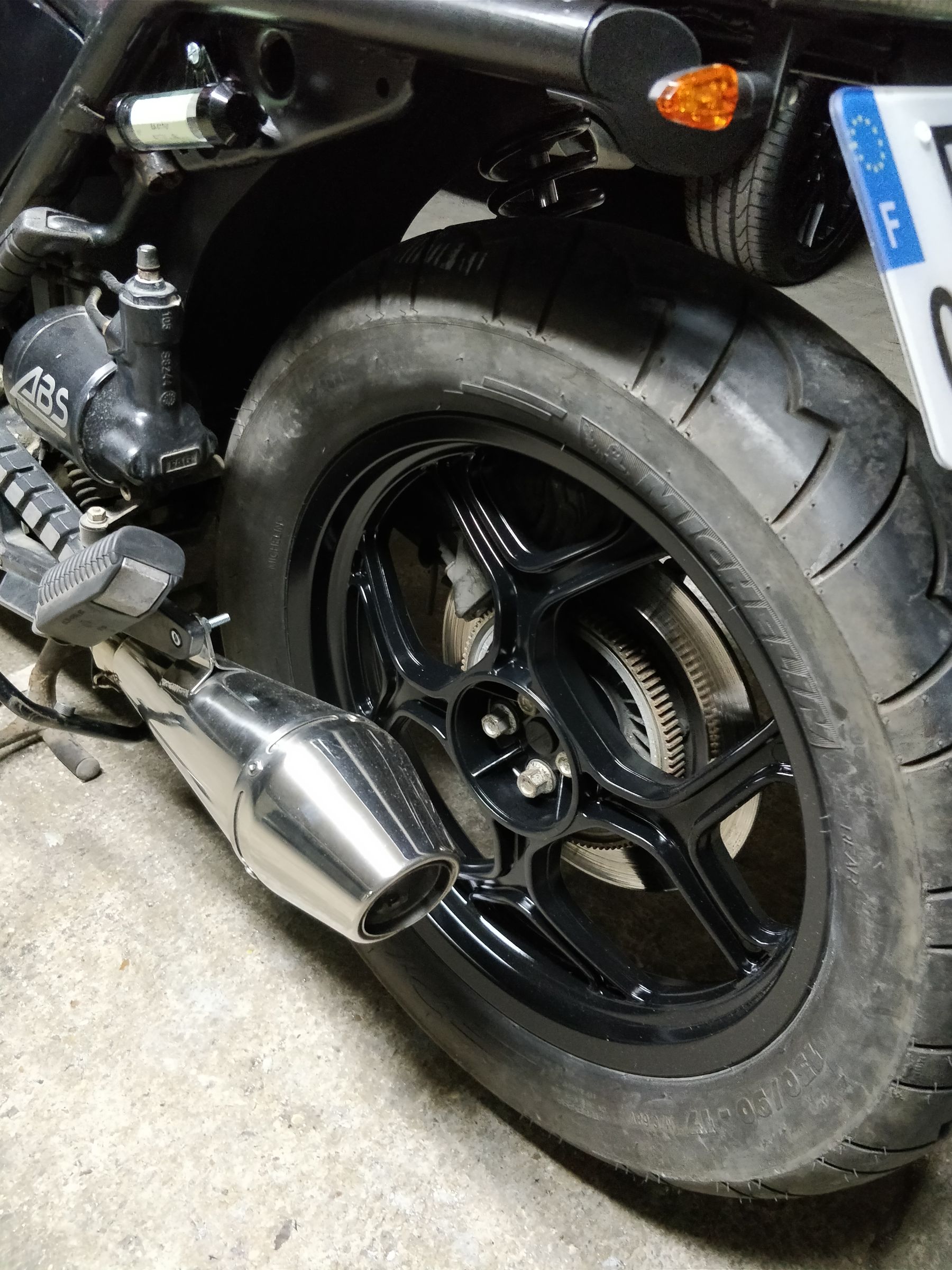 Give a New Life to an Old Motorcycle! How to Build a Cafe Racer : 8 ...