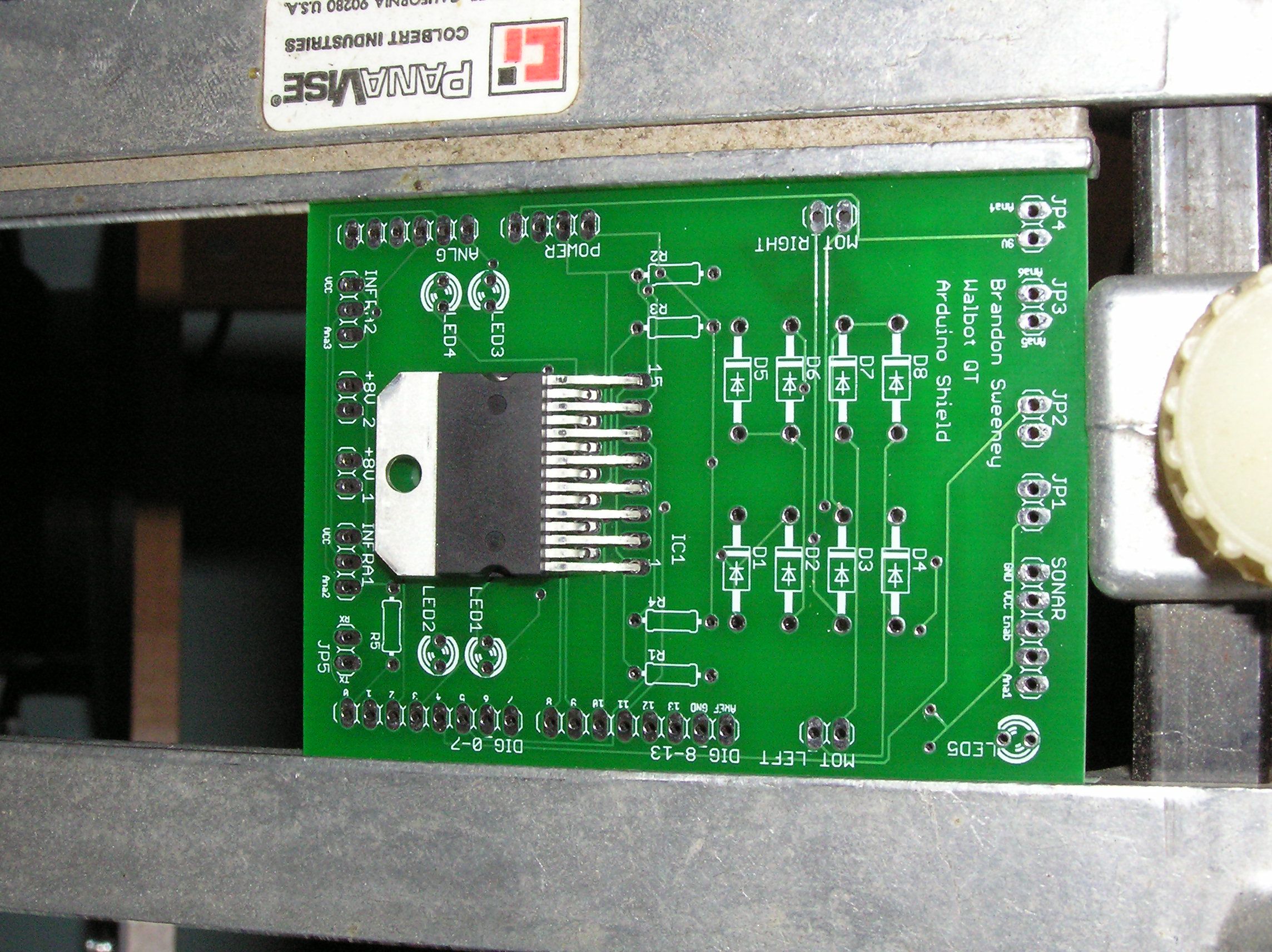 Make a Wall Avoiding Robot! : 6 Steps (with Pictures) - Instructables