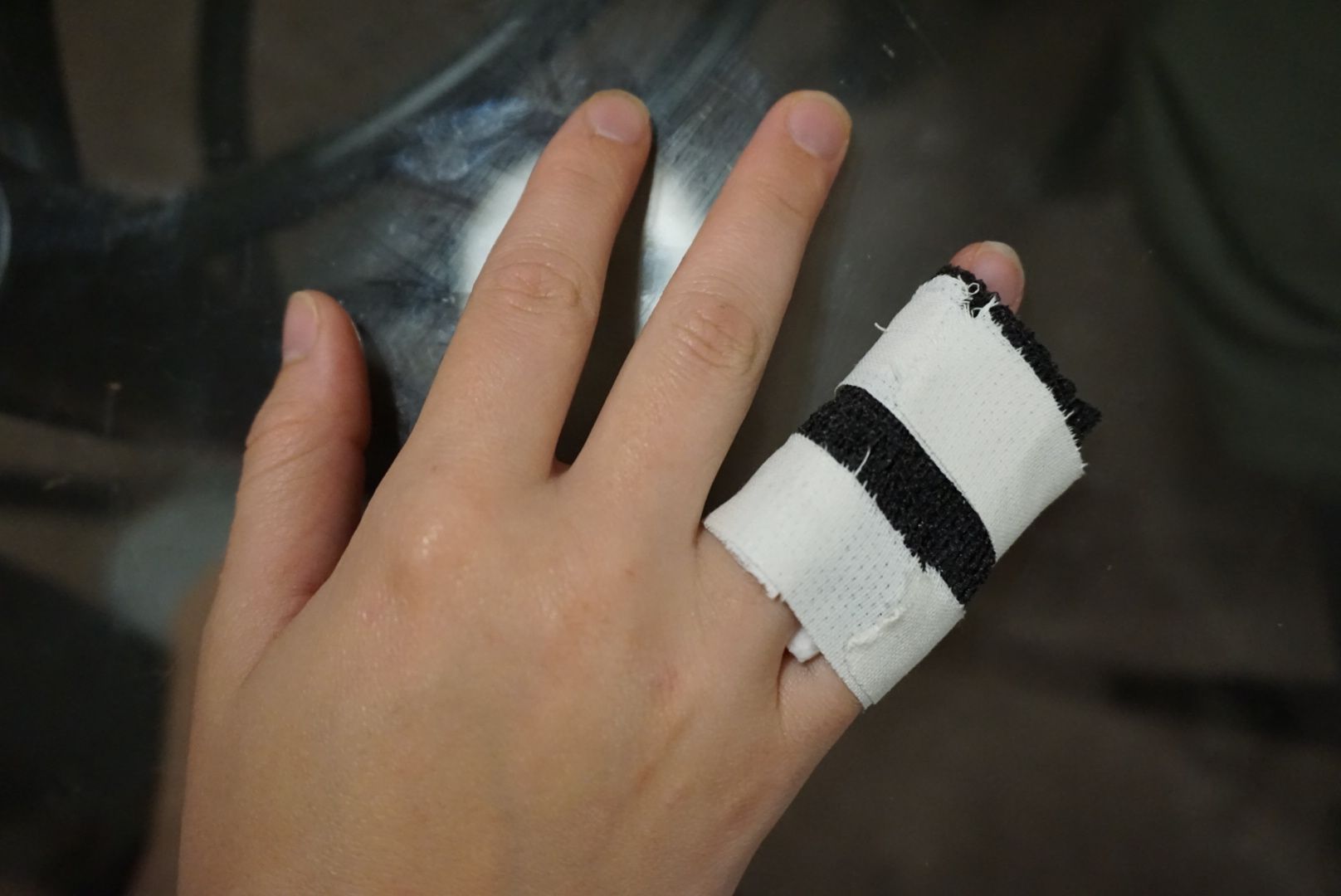 Finger Taping in 5 Minutes : 10 Steps (with Pictures) - Instructables