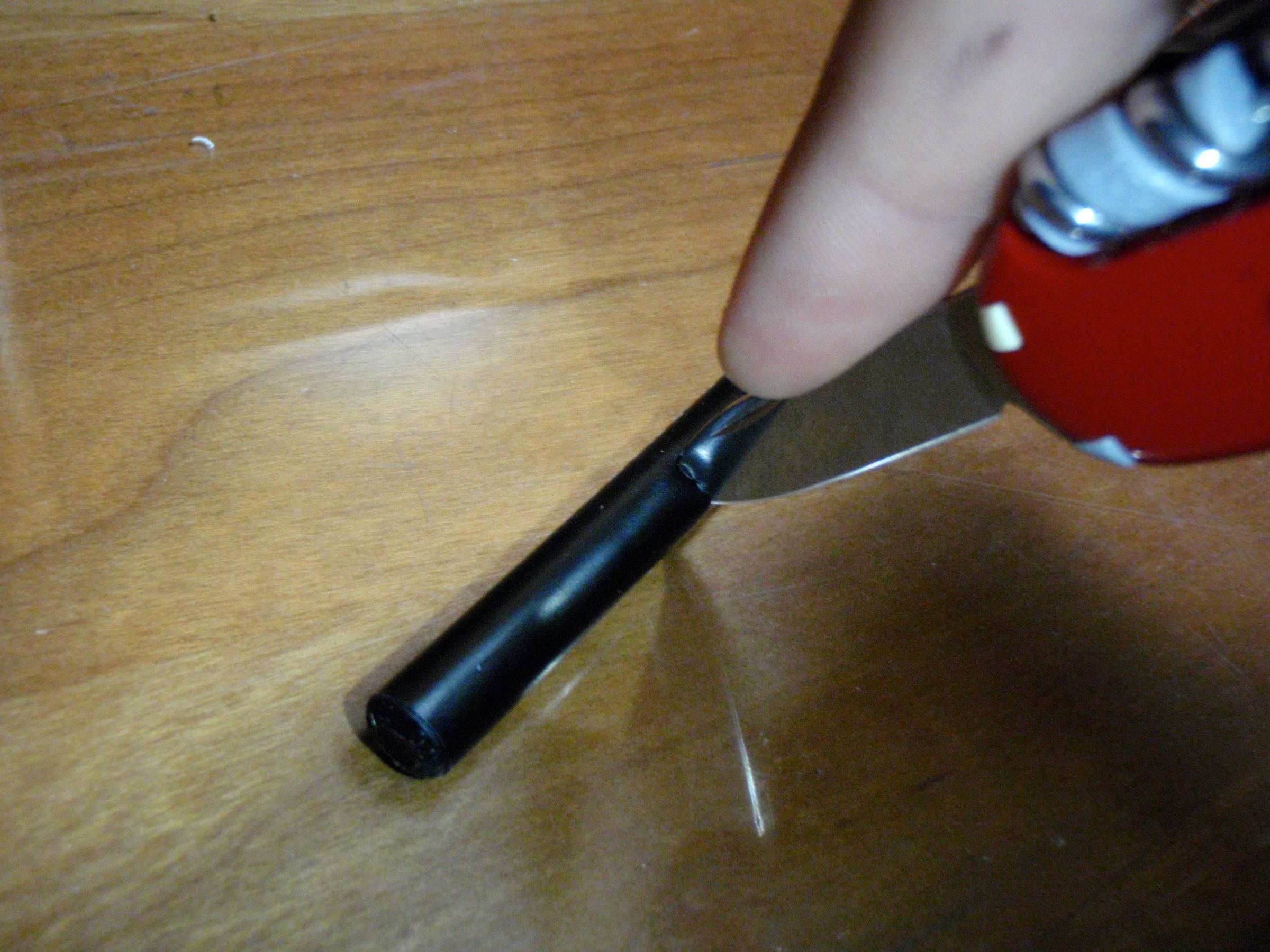 Loud, Easy, Simple Whistle (Bic Pen) : 3 Steps - Instructables