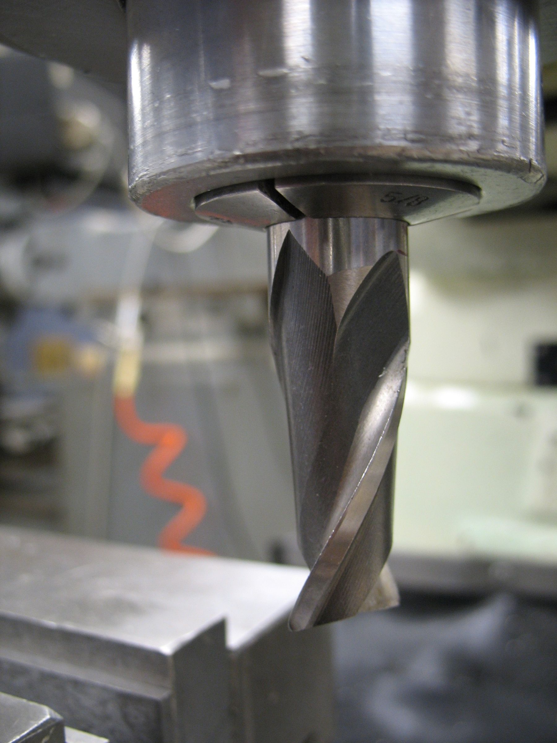 How to Properly Load an End Mill Into a Vertical Mill : 6 Steps (with ...