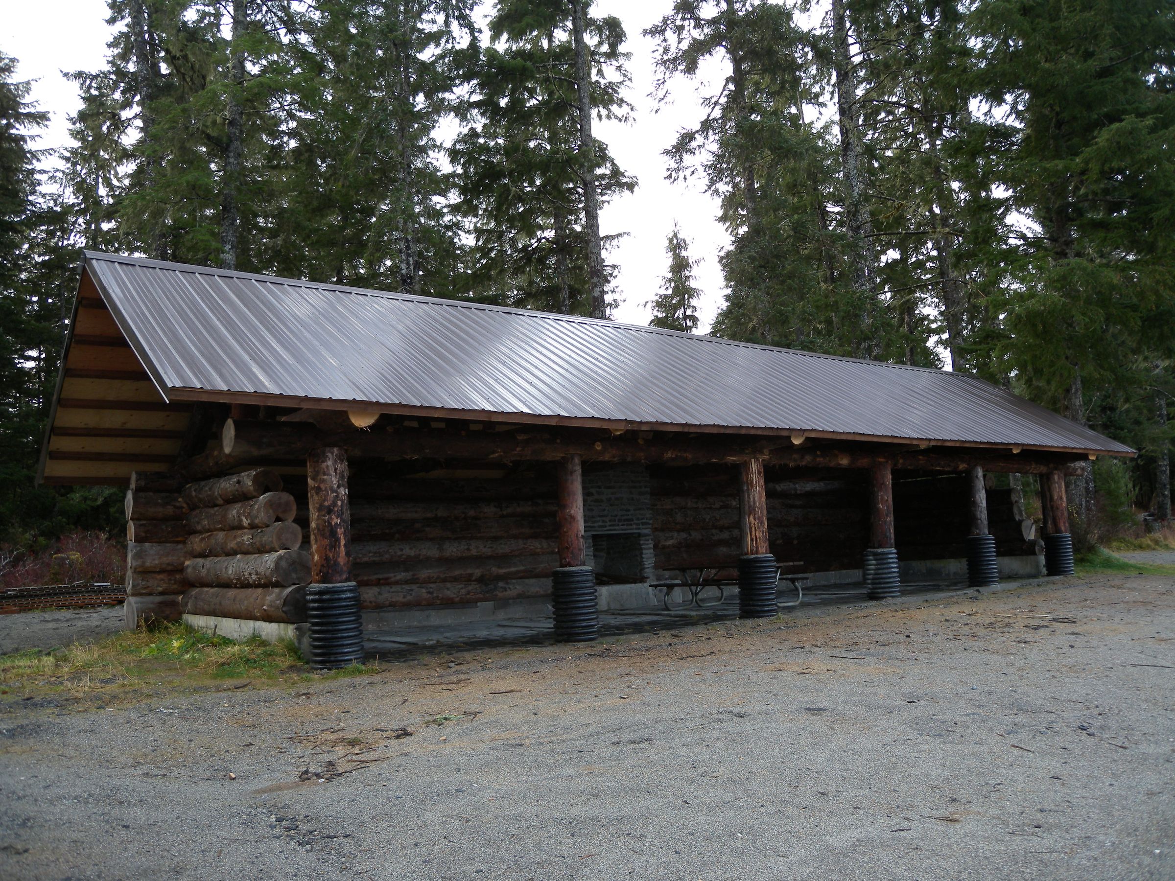 How to Build a Log Shelter : 11 Steps (with Pictures) - Instructables