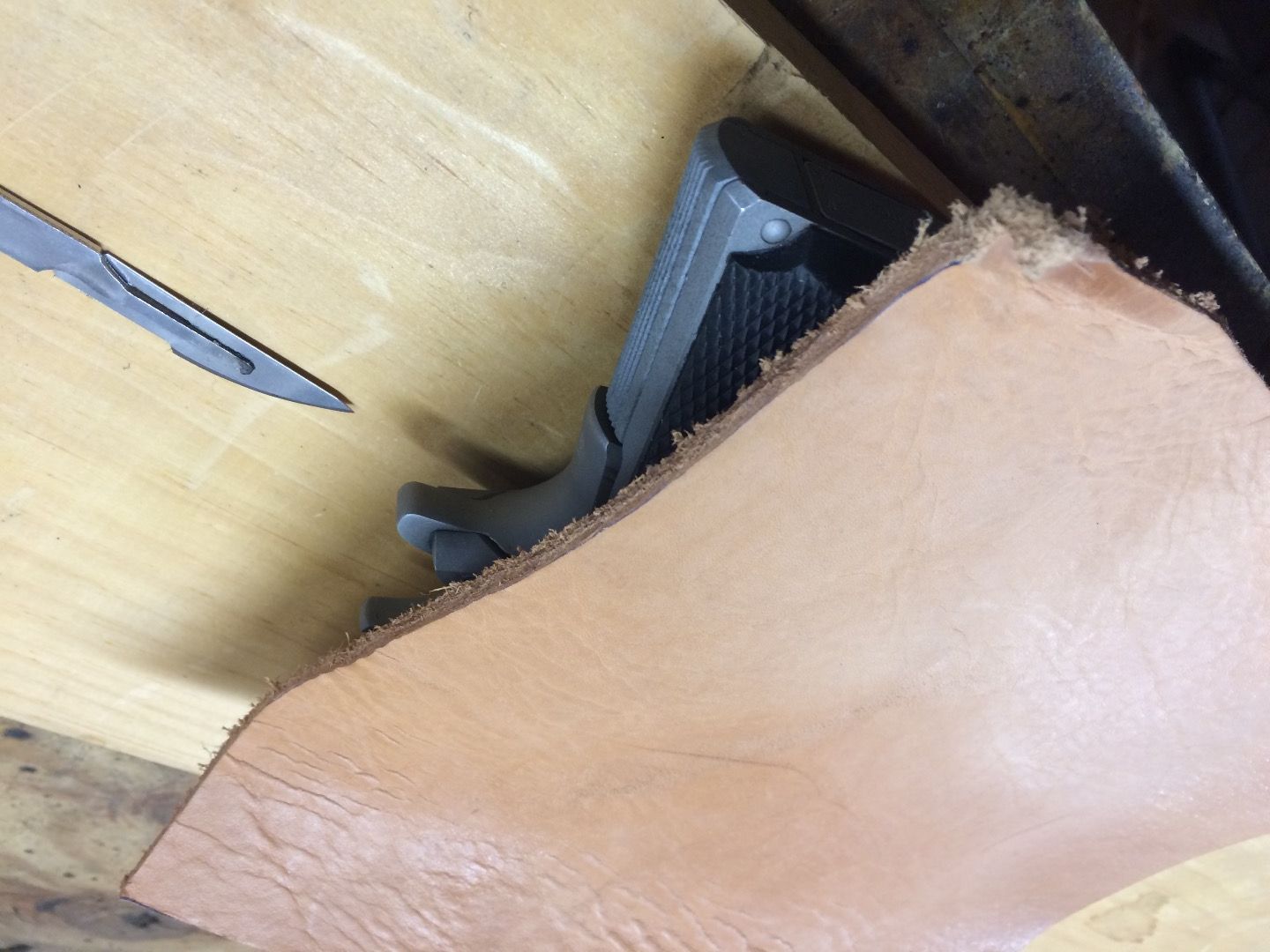 Fitted Leather Holster : 4 Steps (with Pictures) - Instructables