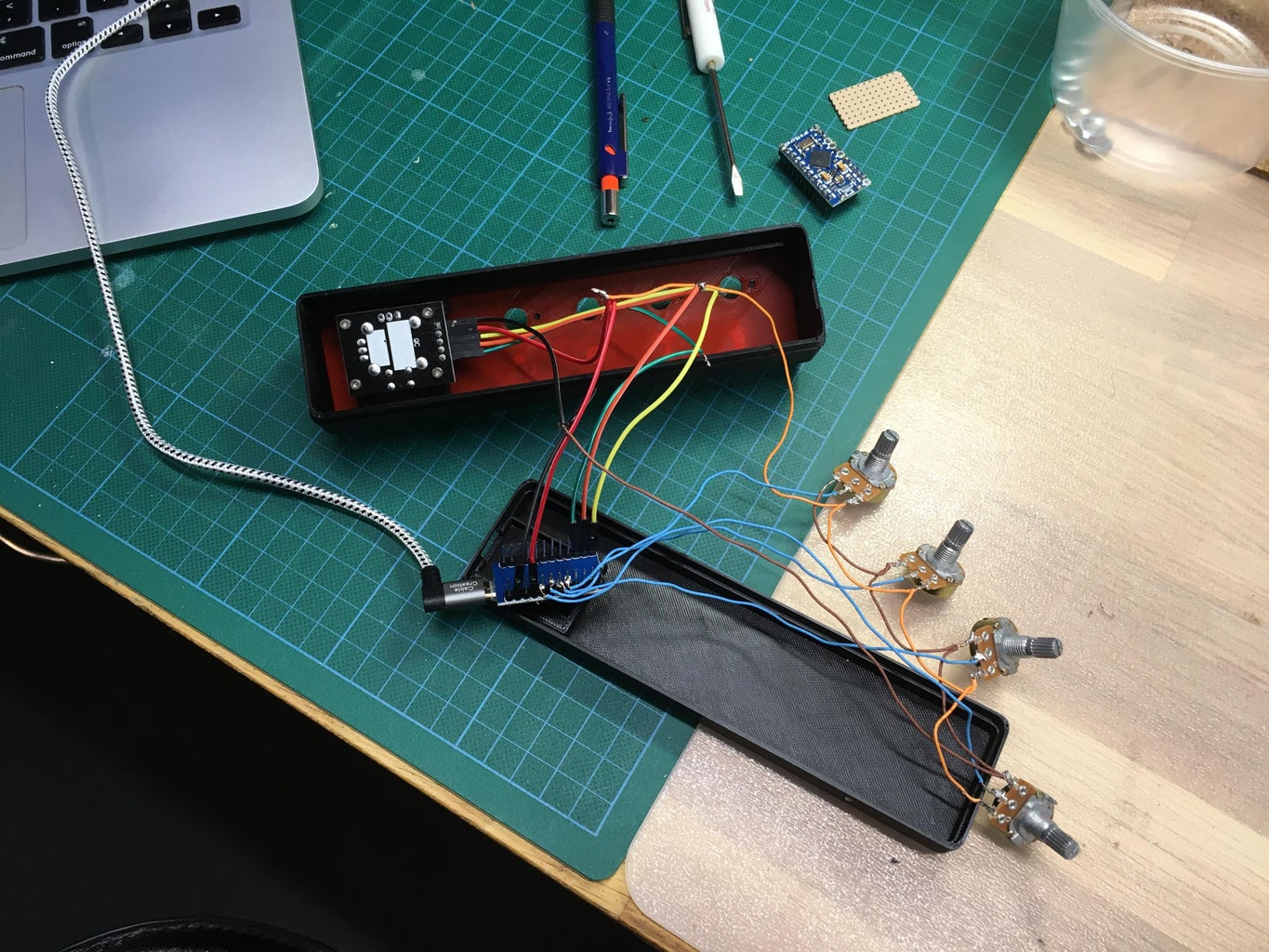 Arduino Keyboard Joystick Extender Box And Sound Controller Thing Using
