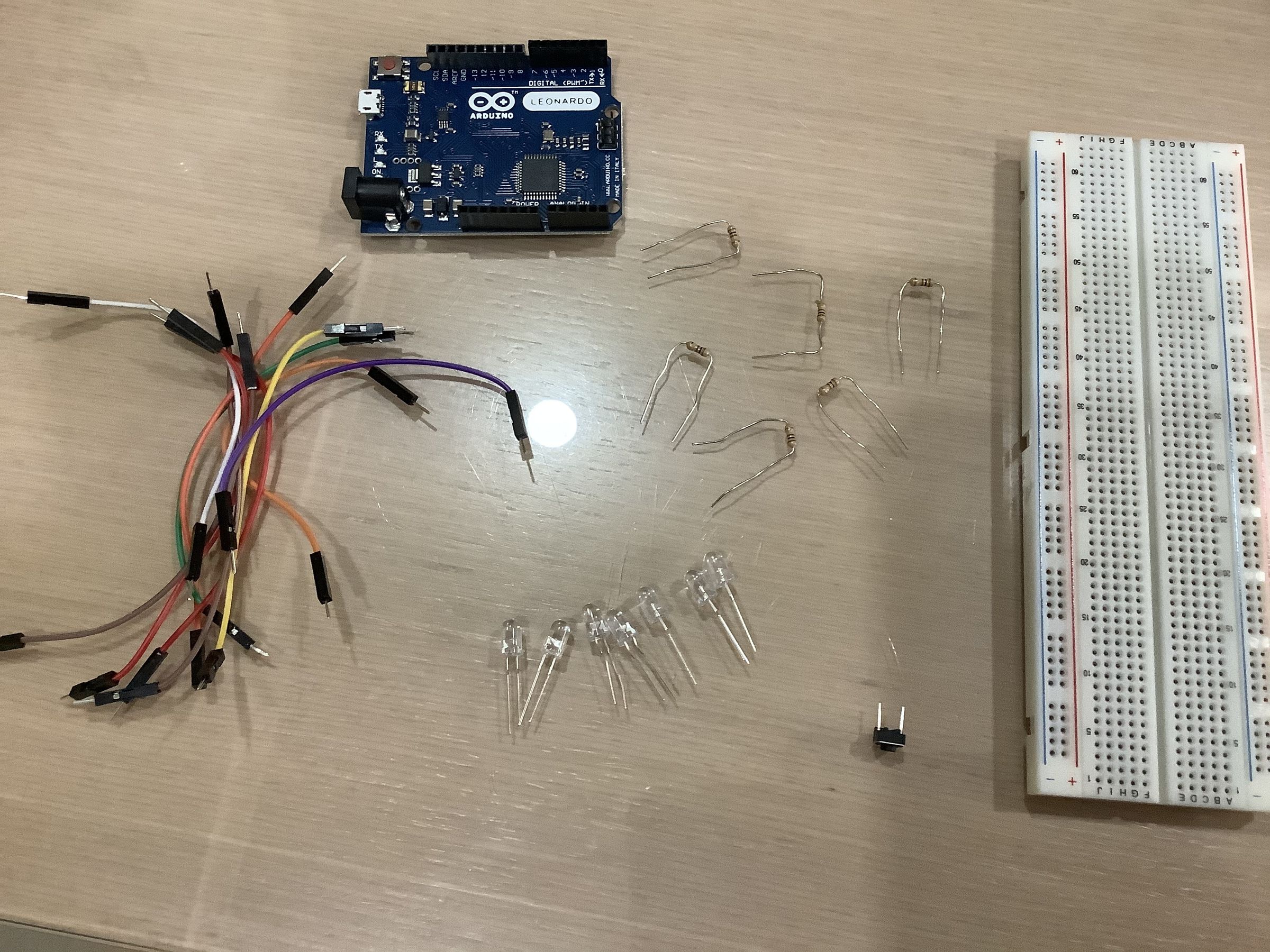 Traffic Light Simulator : 7 Steps - Instructables