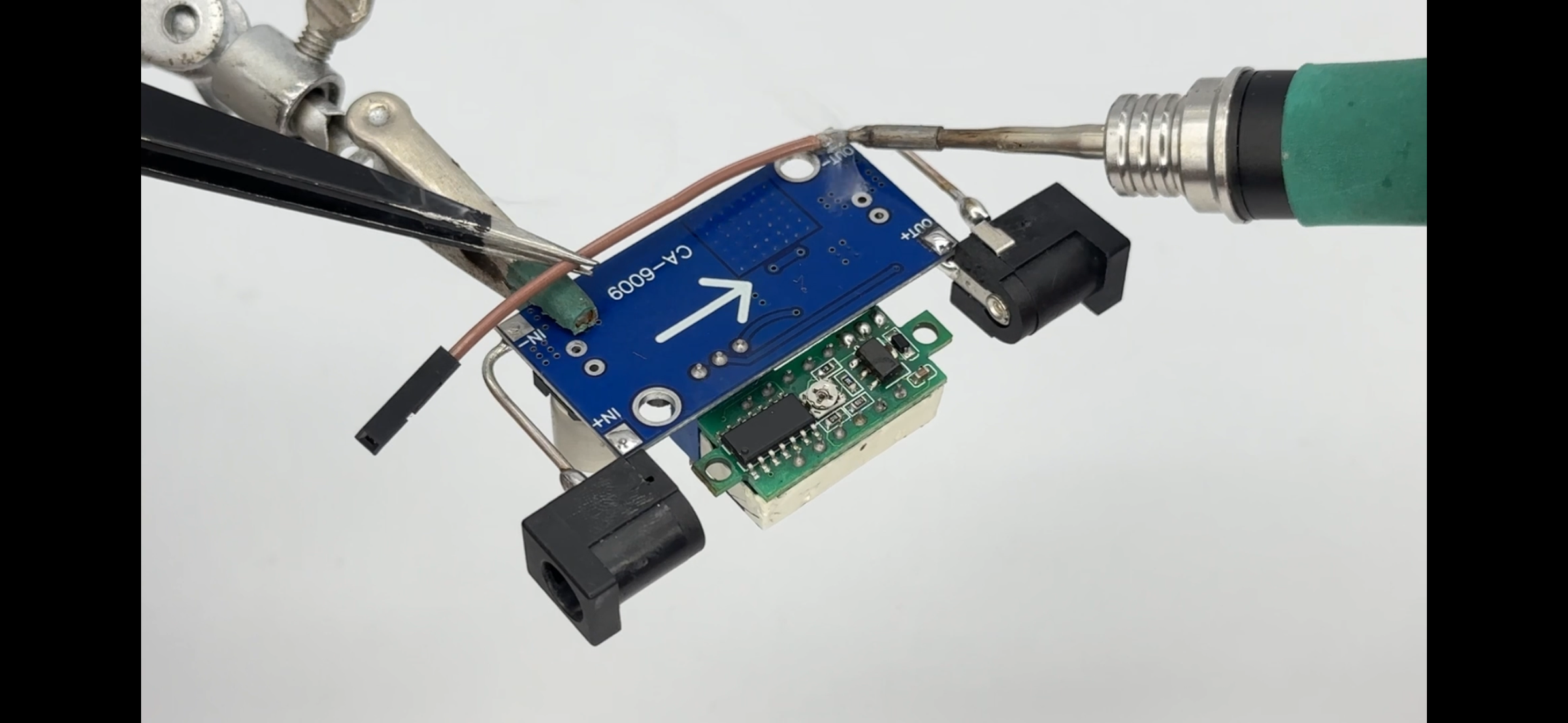 Build a Compact WiFi UPS at Easy : 10 Steps (with Pictures) - Instructables