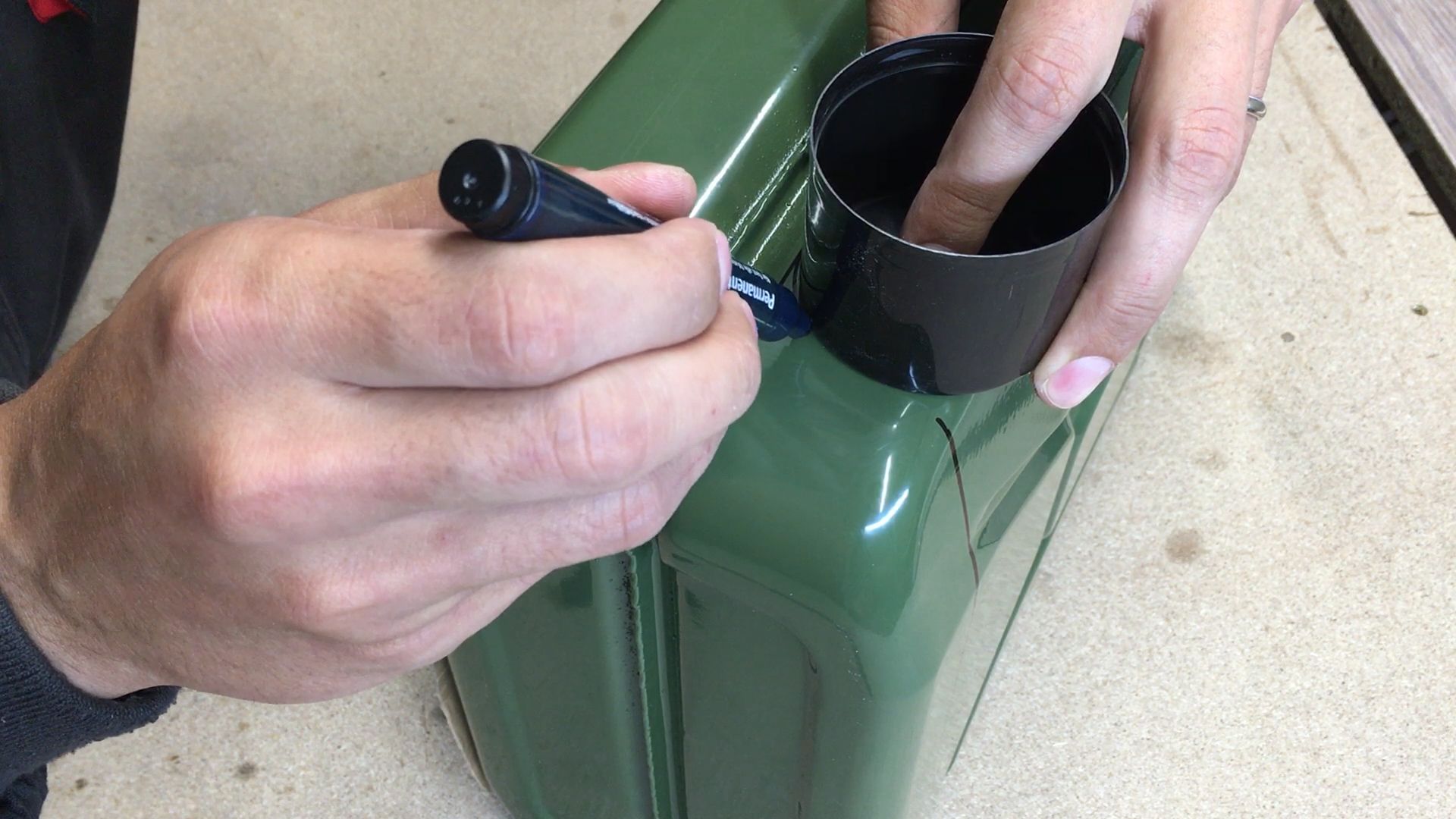 How to Make a Mini Bar From Jerry Can : 10 Steps (with Pictures ...