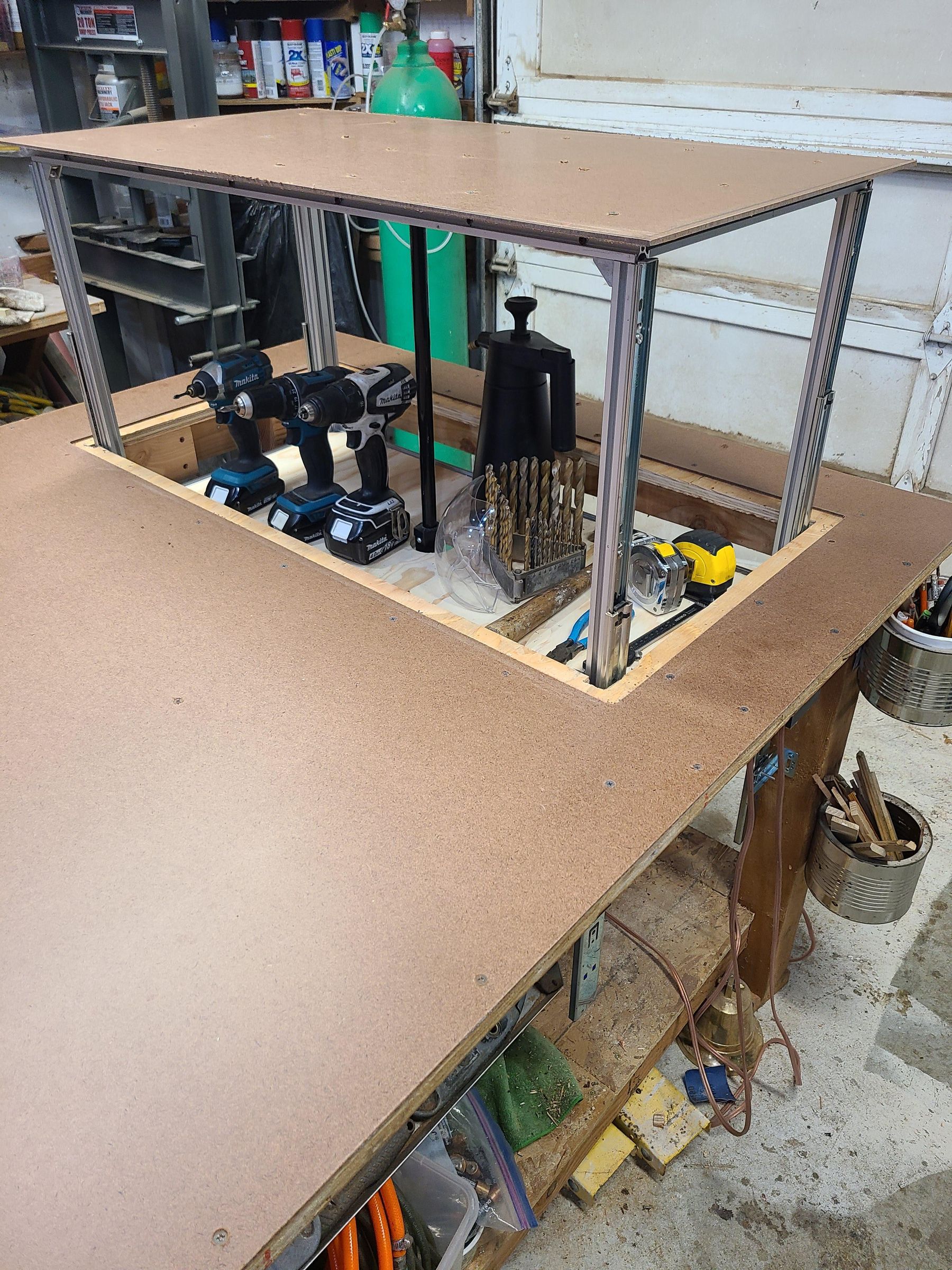 Powered Rising Shelf for a Workbench / Outfeed Table : 4 Steps (with Pictures) - Instructables