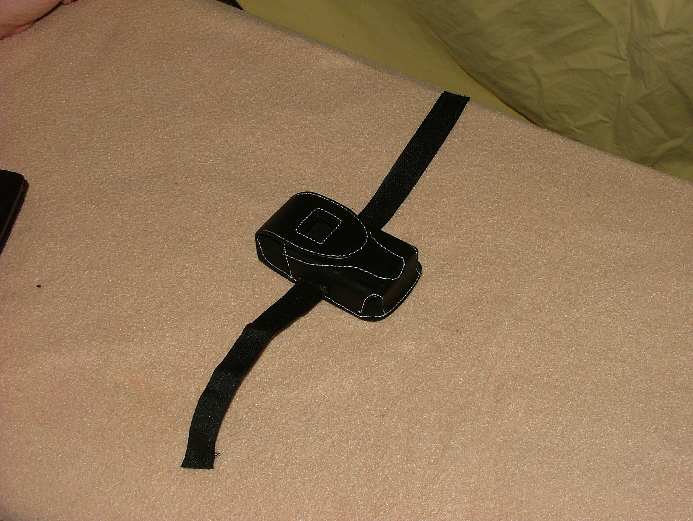 Cell Phone Wrist Band : 8 Steps - Instructables