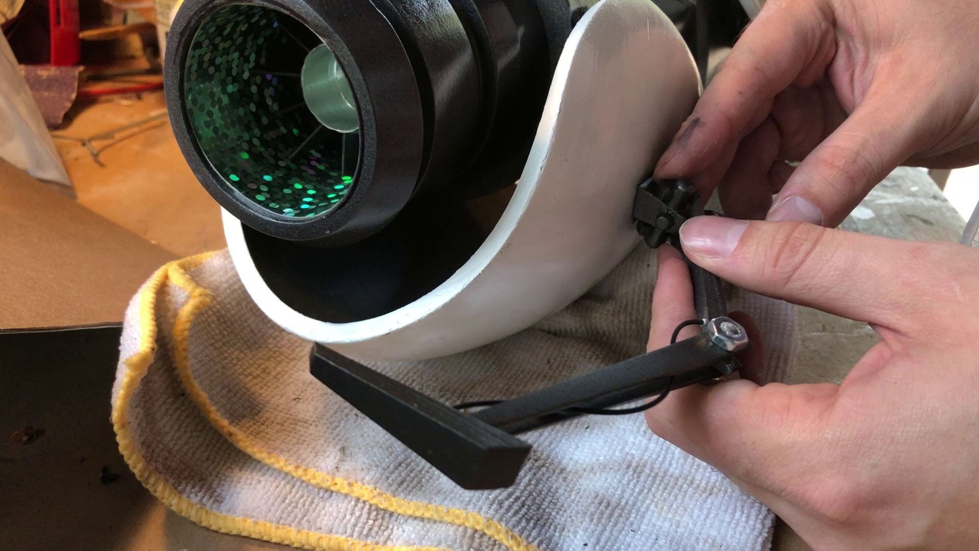 Making a LED Aperture Science Handheld Portal Device : 6 Steps (with Pictures) - Instructables