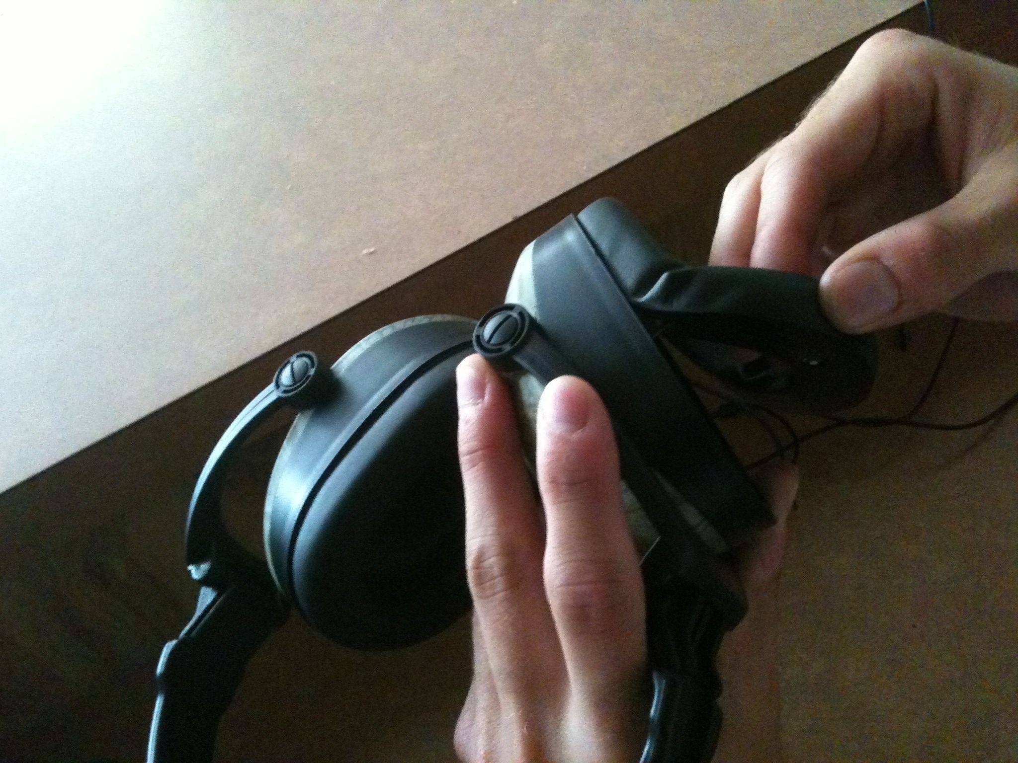 Make Your Own Headphones : 8 Steps - Instructables