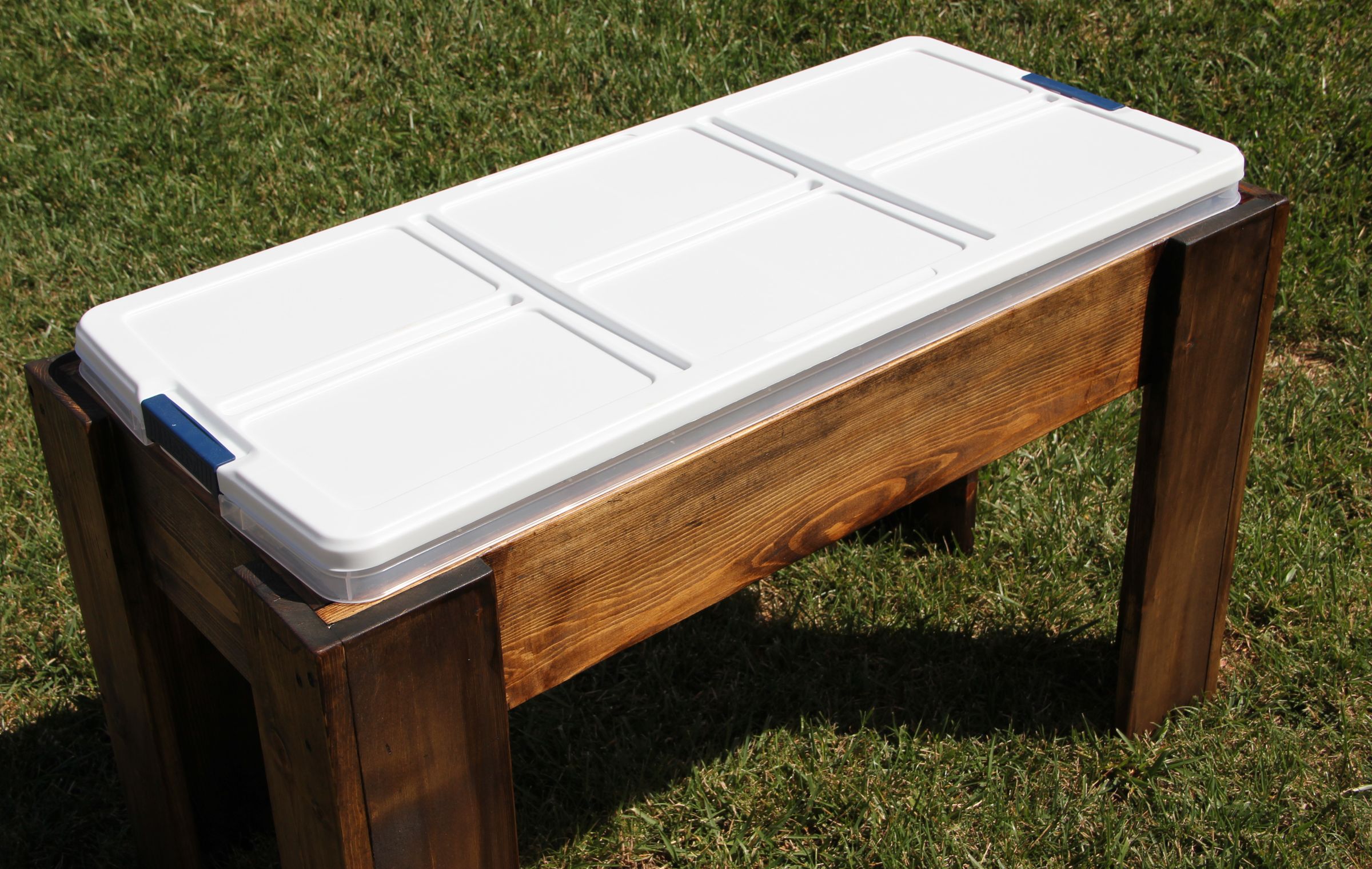 DIY Wooden Frame Water Table : 6 Steps (with Pictures) - Instructables