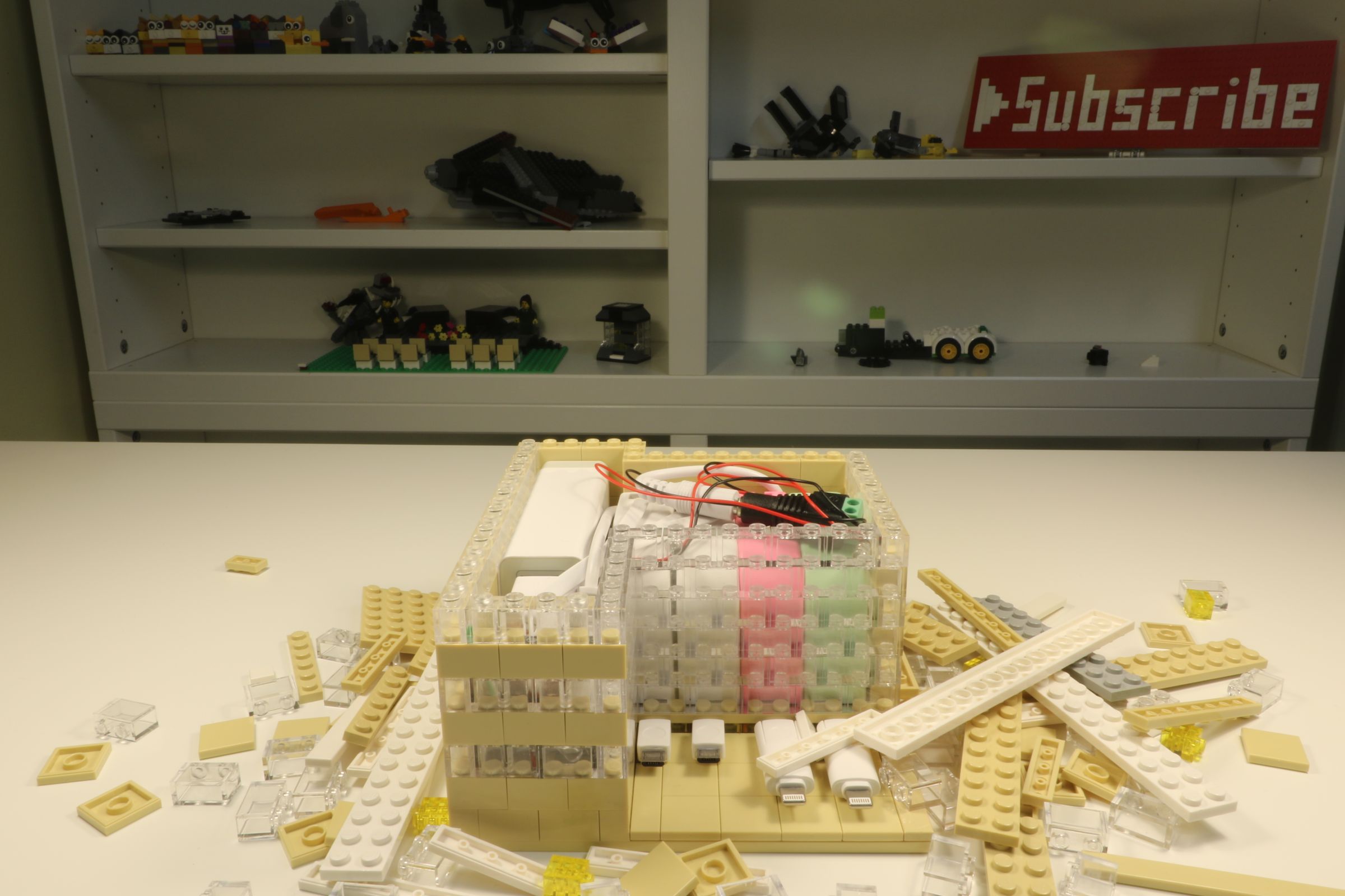 Lego Retractable Charging Station Ver. 2 : 4 Steps - Instructables