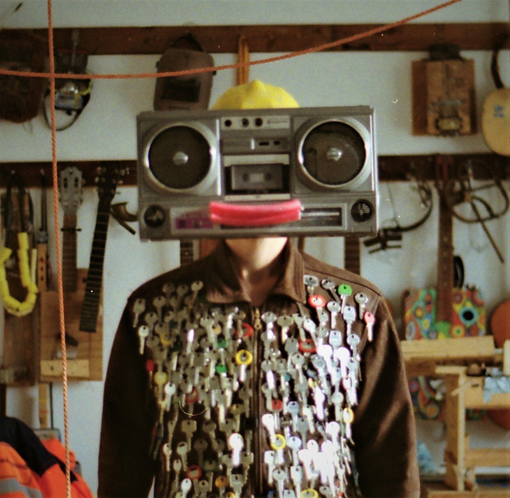 Ritual Masks From Trash : 11 Steps (with Pictures) - Instructables