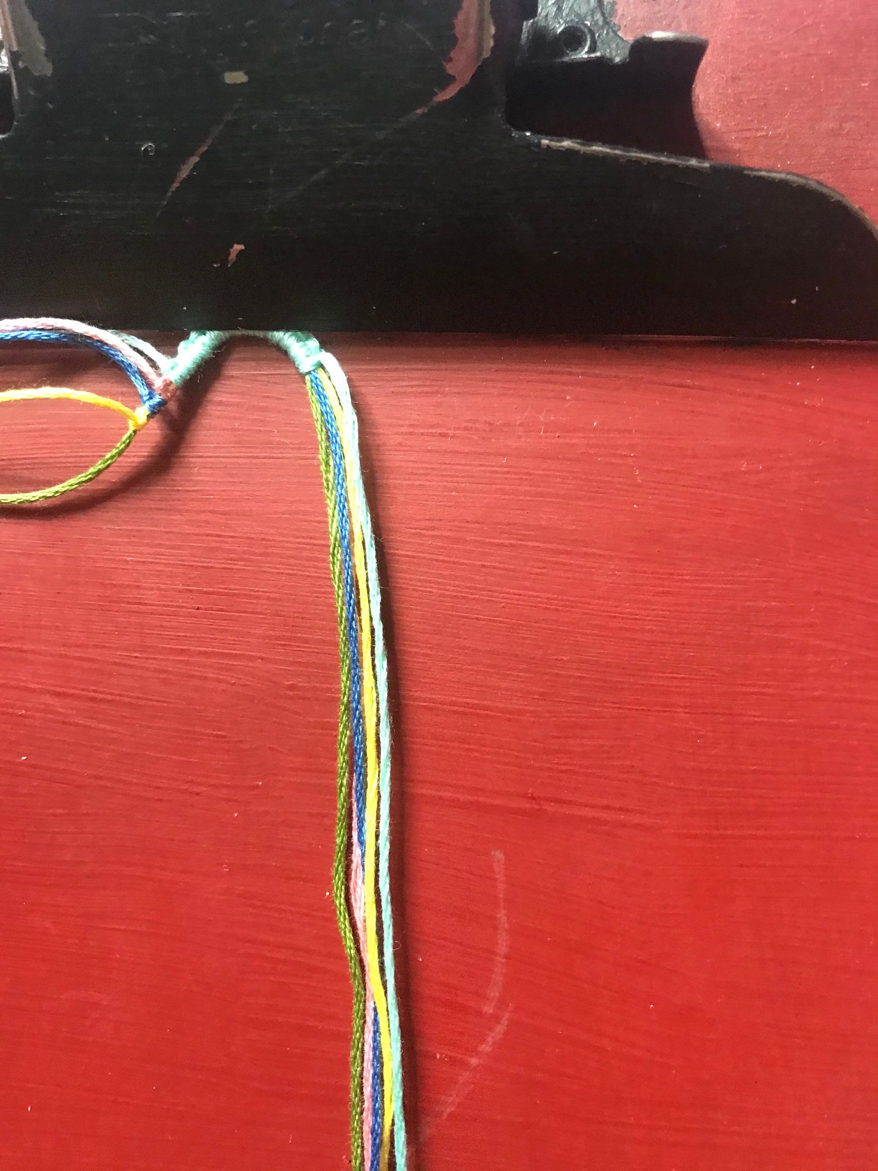 Friendship Bracelet With Teardrop Loop and Triangle Ending : 7 Steps ...