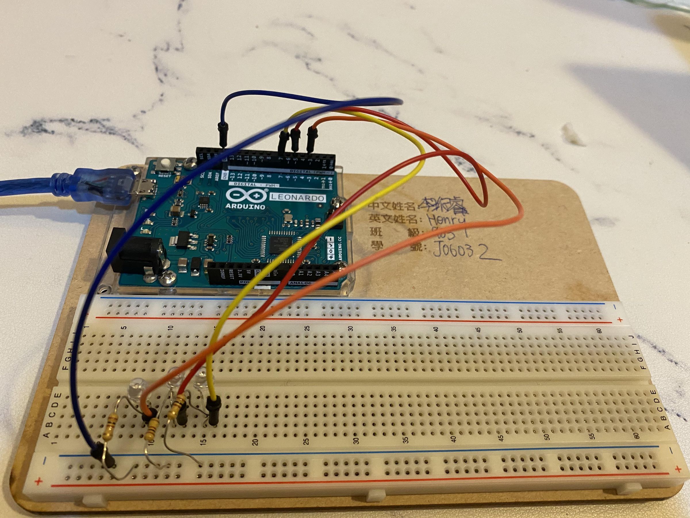 Arduino LED Traffic Light - Instructables
