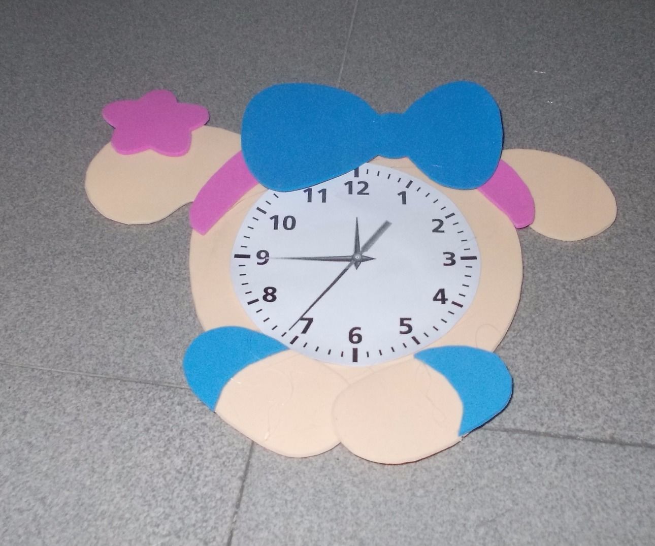 Miss La Sen Foam Clock : 12 Steps - Instructables