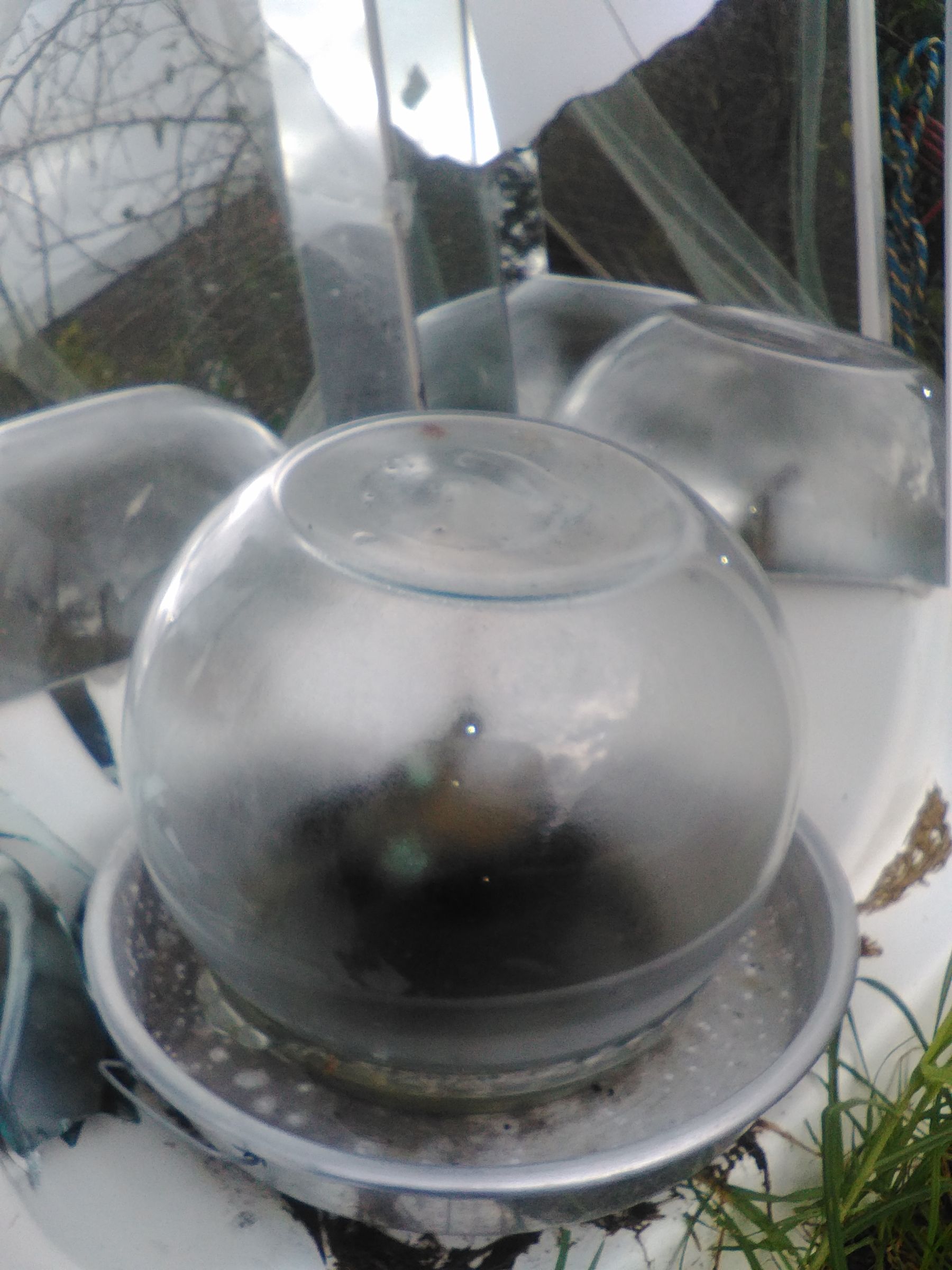 Fishbowl Solar Distiller Outside Water Feature : 4 Steps - Instructables