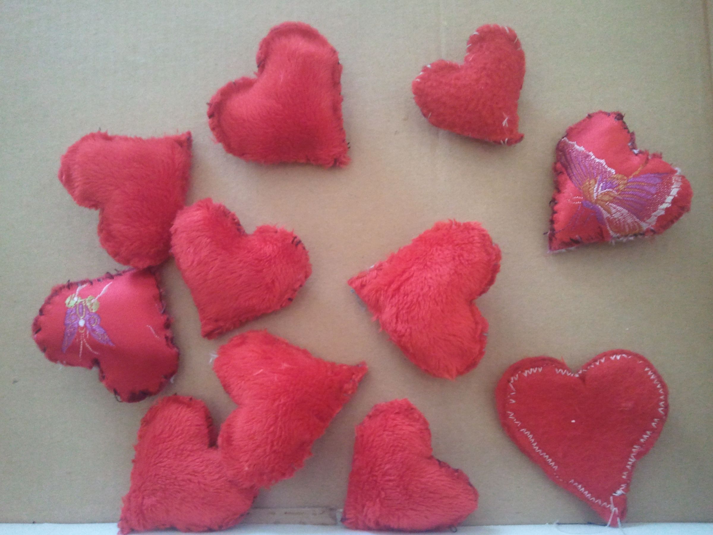 Heart Pins : 7 Steps - Instructables