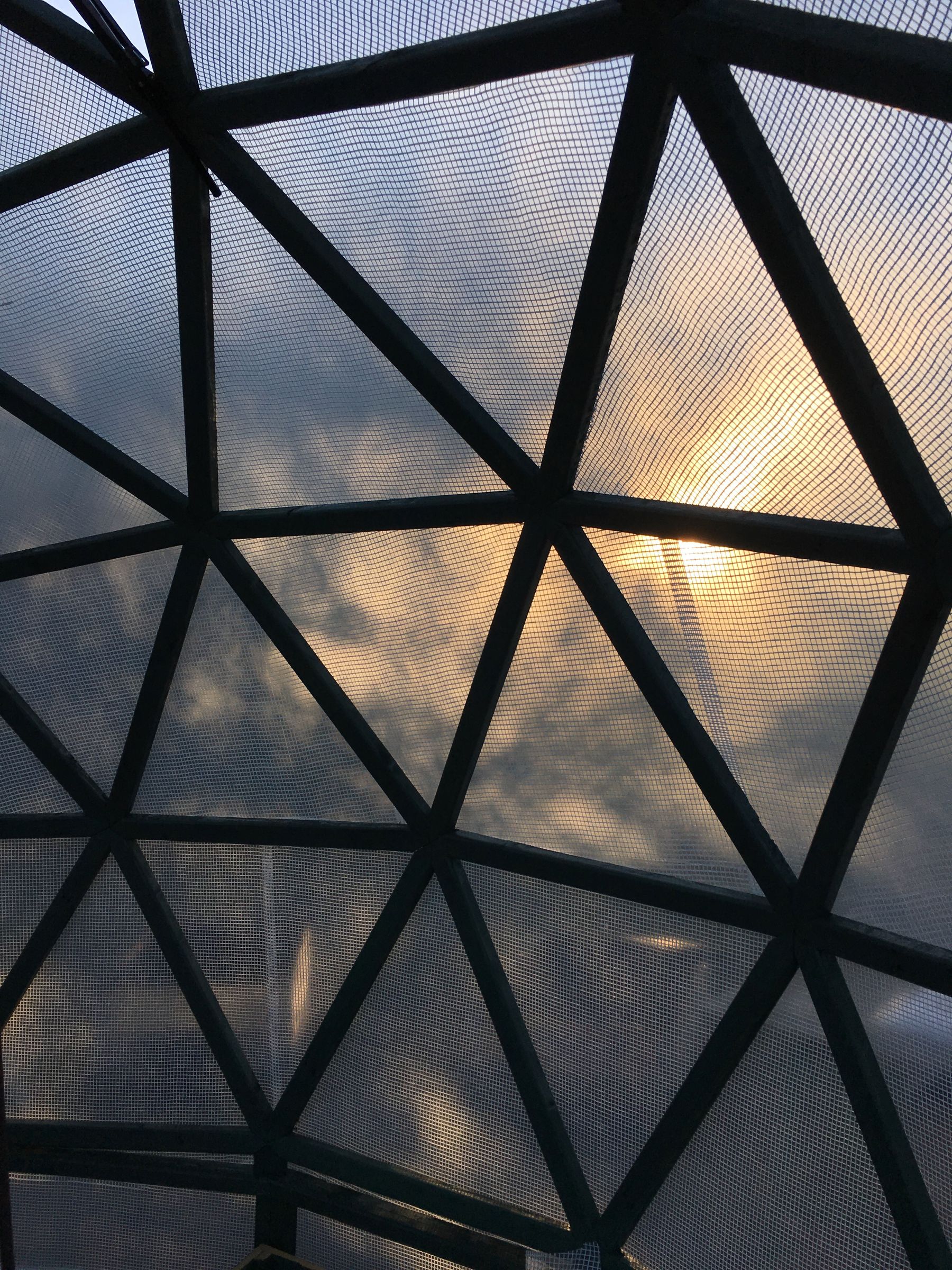 SELF-SUFFICIENT DOME : 19 Steps (with Pictures) - Instructables