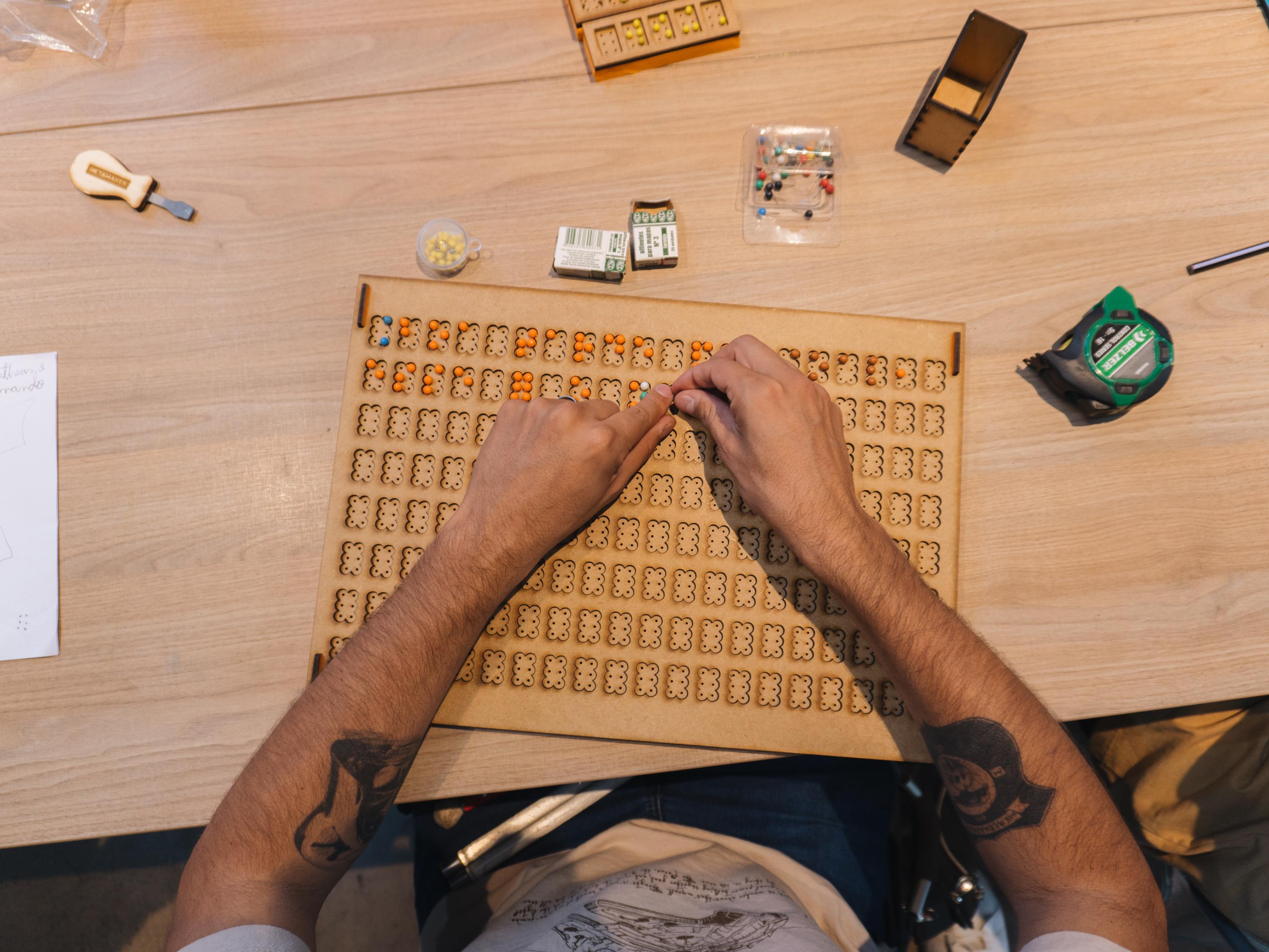 Painel Braille 160 Caracteres : 4 Steps (with Pictures) - Instructables