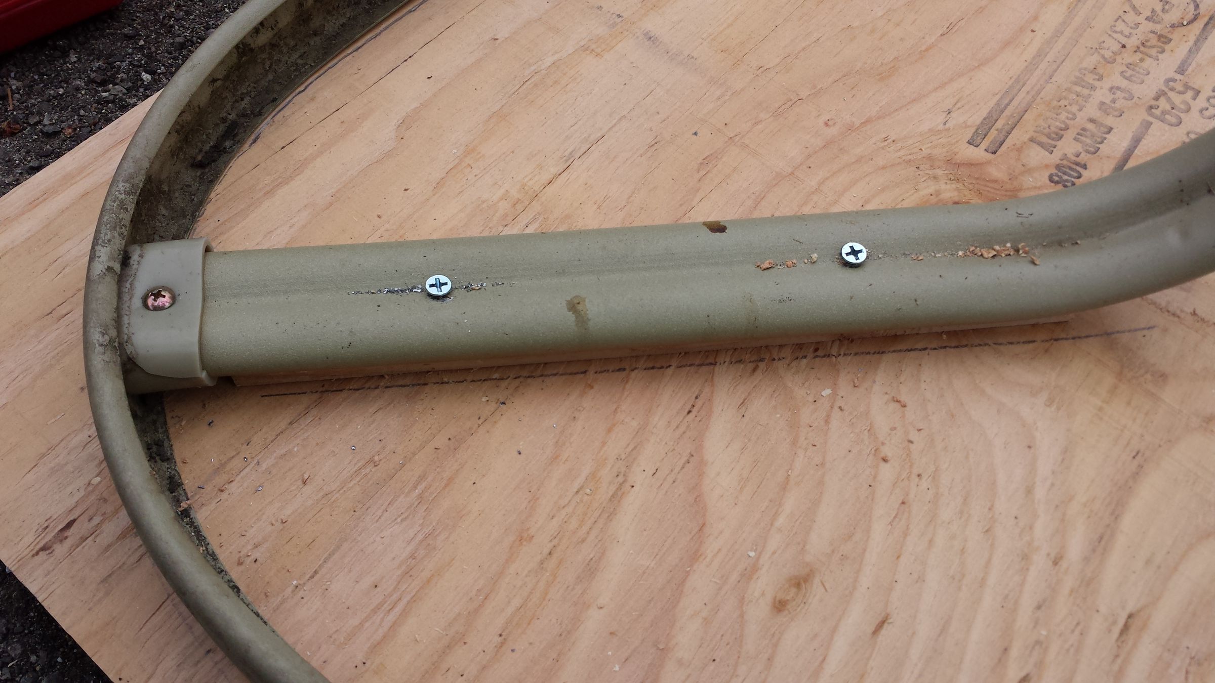 Fail! Patio Table Top Replacement : 5 Steps (with Pictures) - Instructables