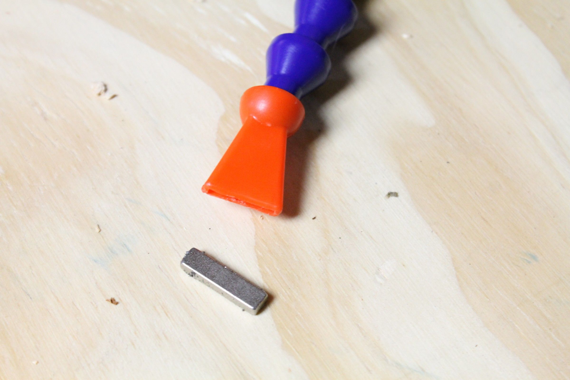 Magnetic 3rd Hand : 5 Steps (with Pictures) - Instructables